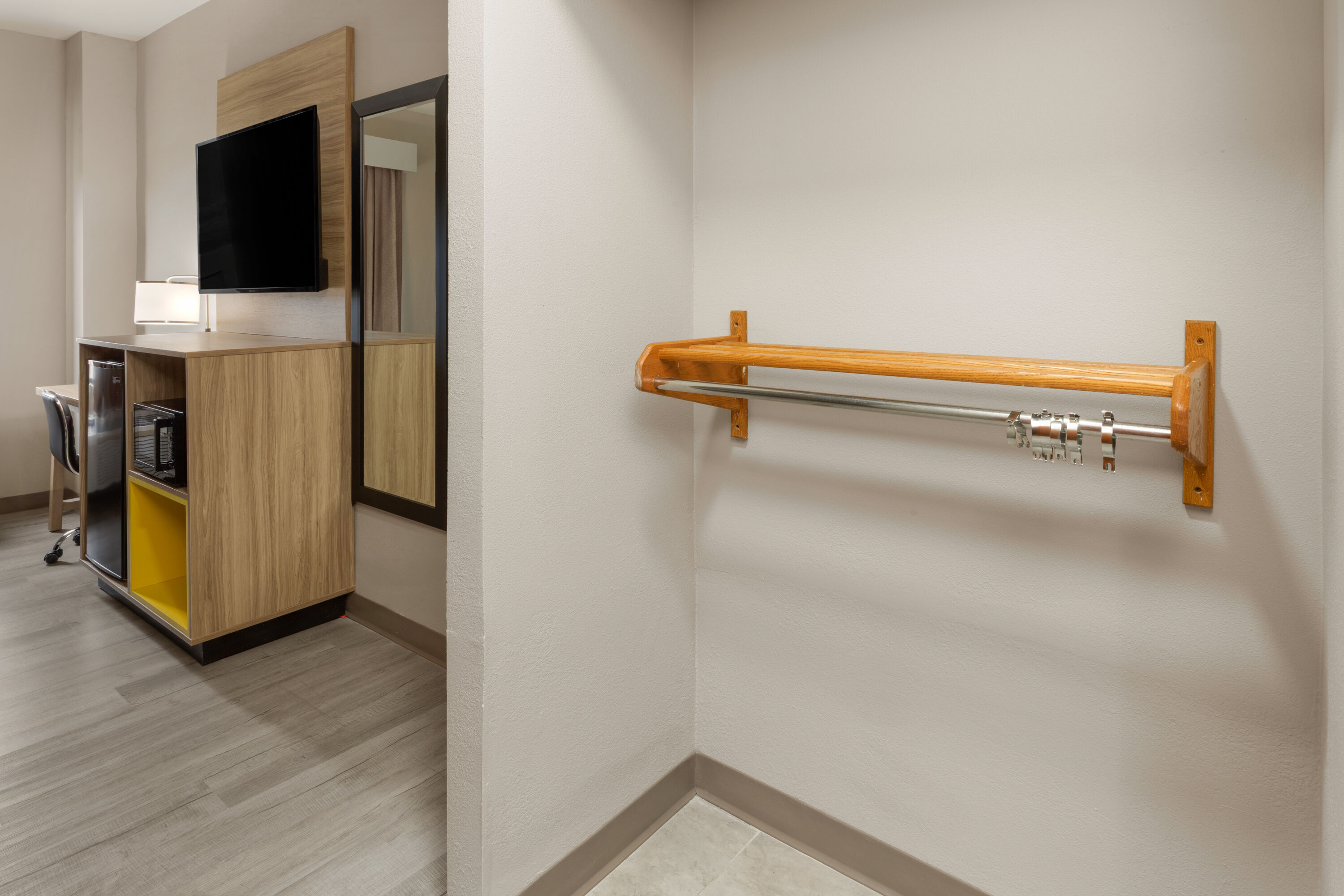 Days Inn by Wyndham Tulsa Central | Tulsa, OK Hotels