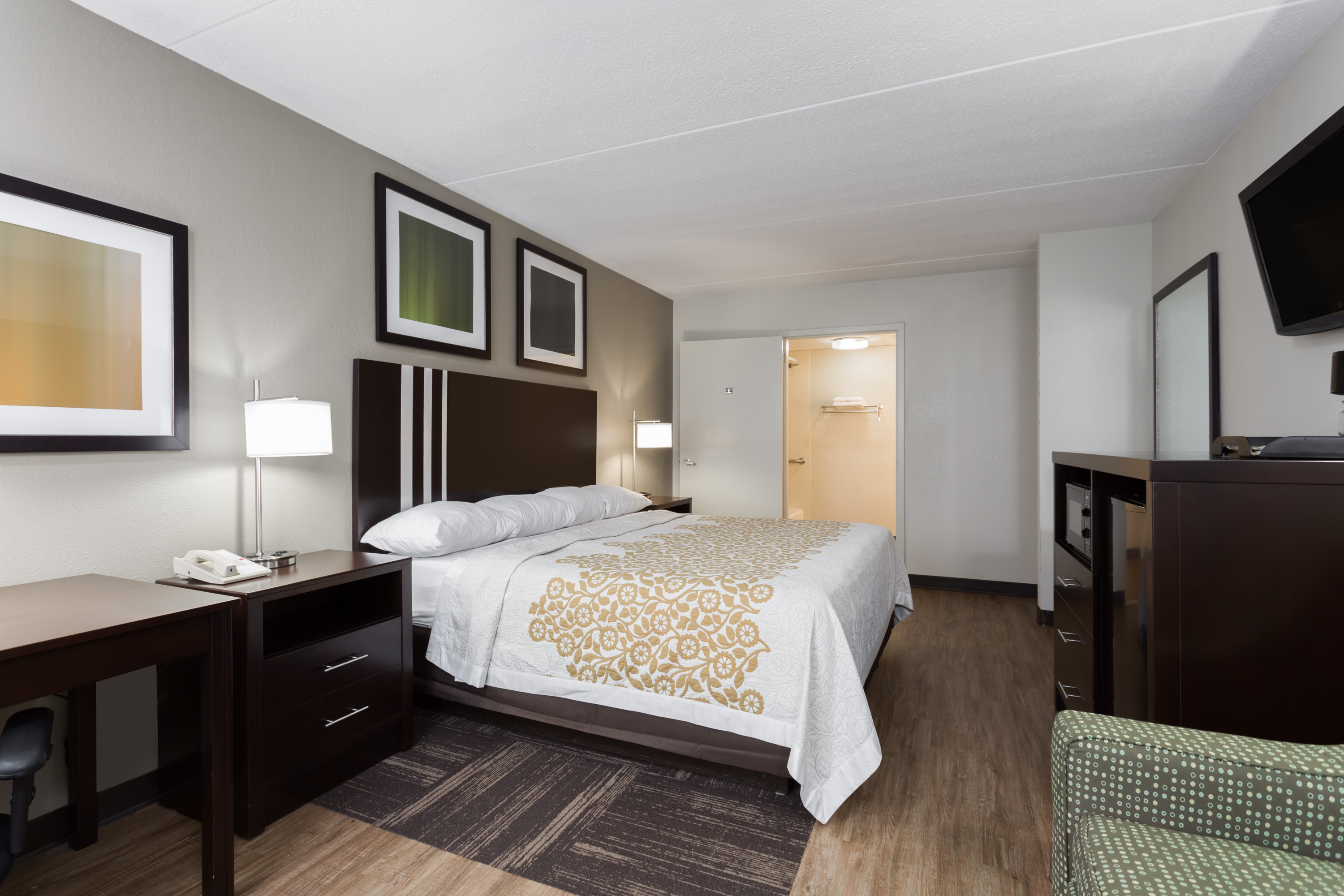 Days Inn by Wyndham Harrisburg North | Harrisburg, PA Hotels