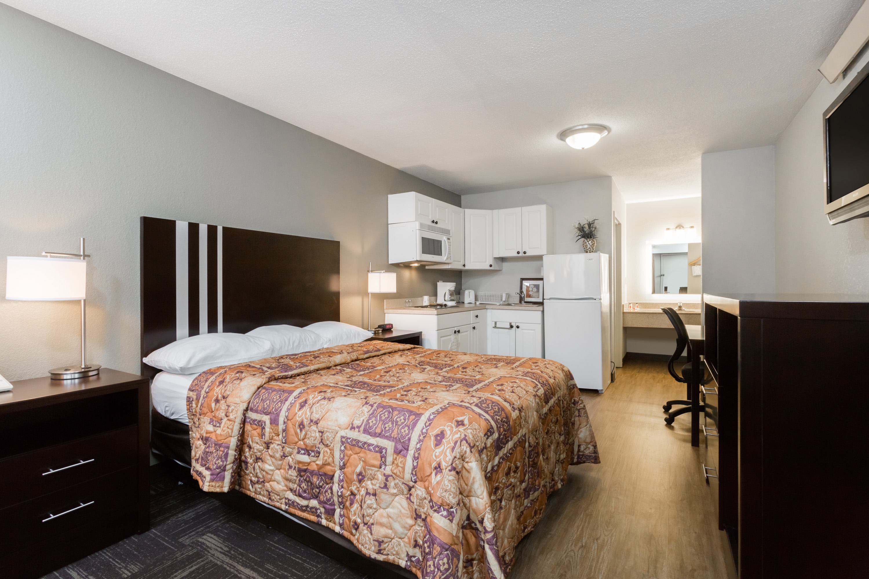 Days Inn by Wyndham Harrisburg North | Harrisburg, PA Hotels