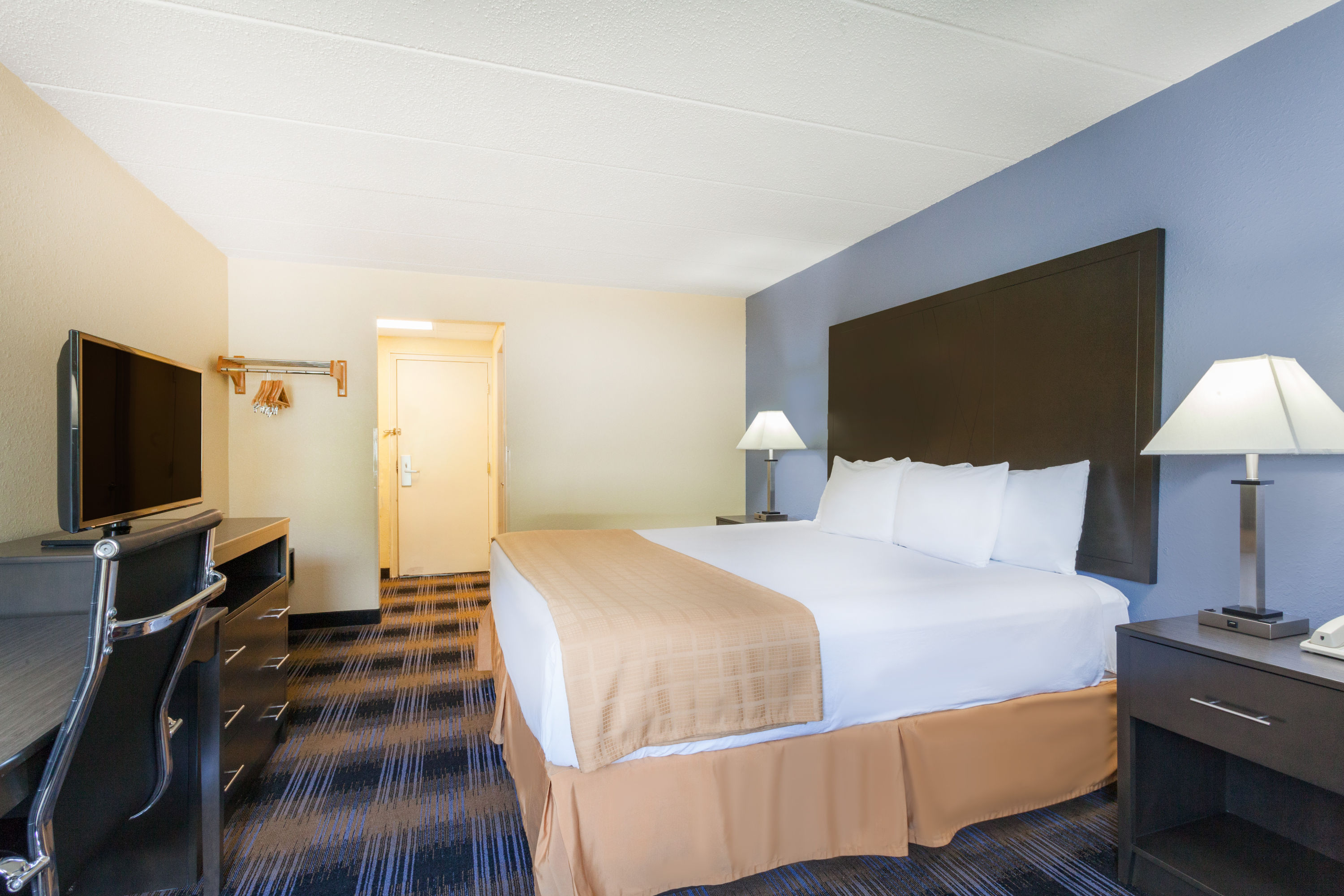 Days Inn by Wyndham Wilkes Barre | Wilkes Barre, PA Hotels