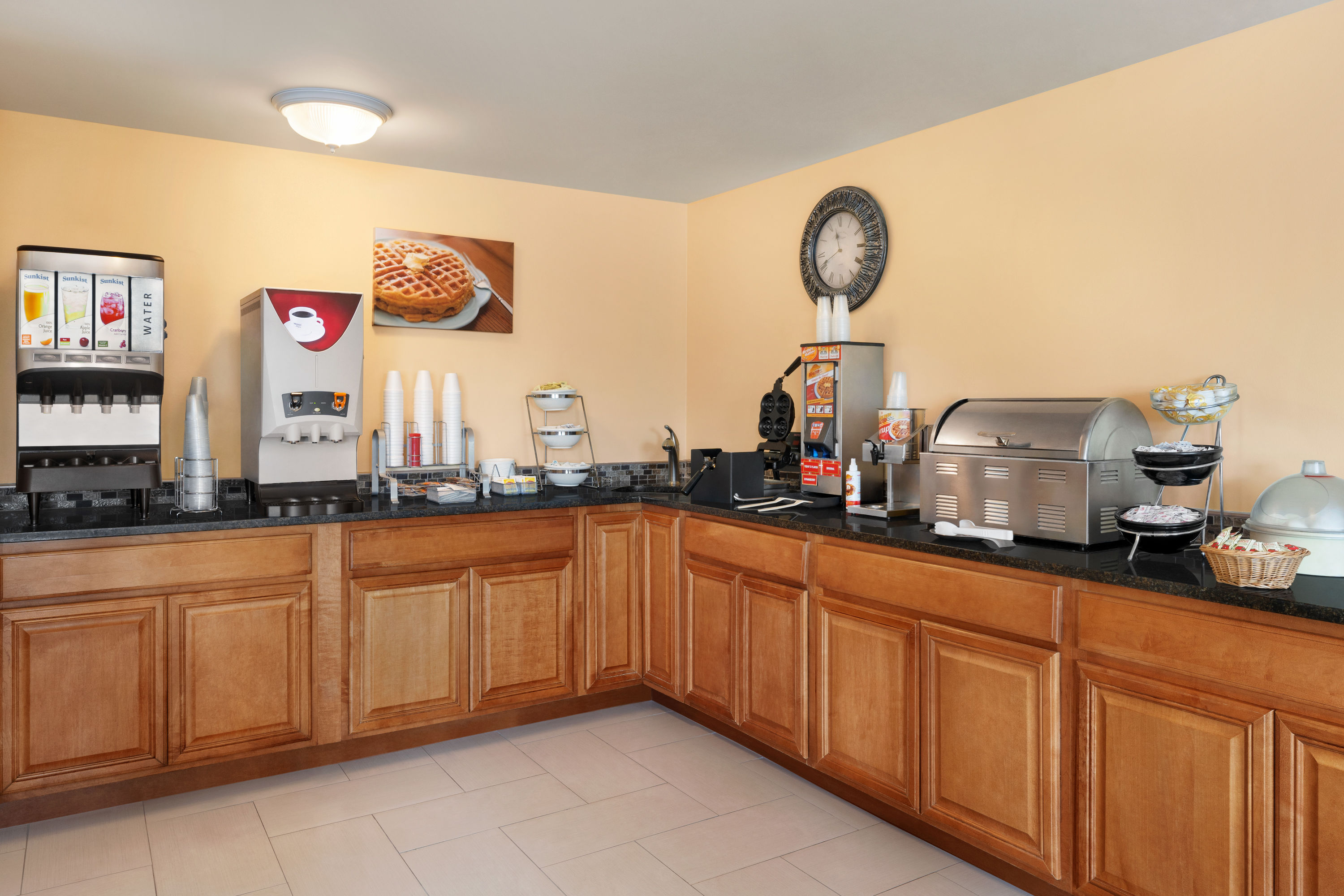 Days Inn by Wyndham Middletown/Newport Area | Middletown, RI Hotels