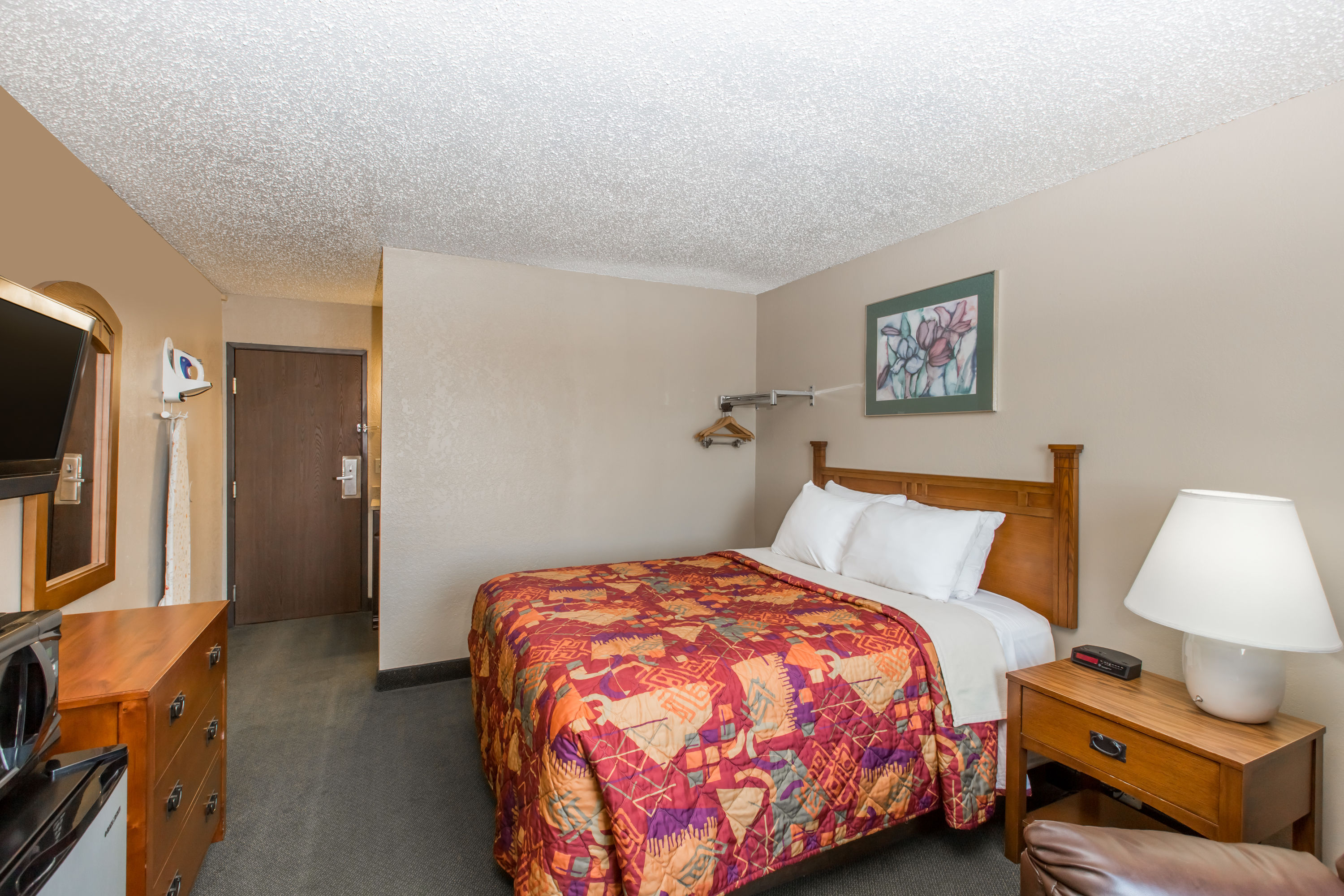 Days Inn by Wyndham Pierre | Pierre, SD Hotels
