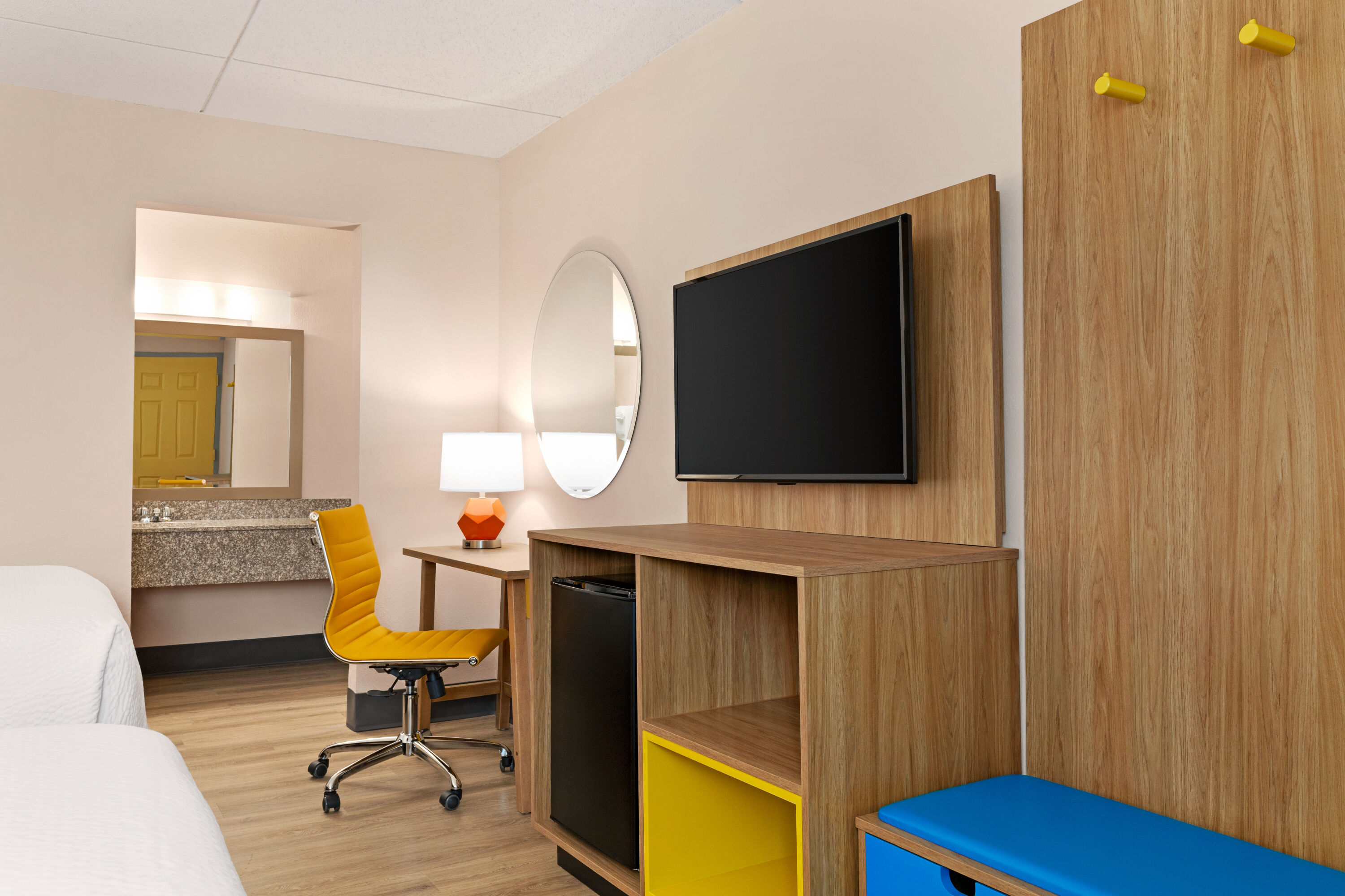 Hotel Bo, a Days Inn by Wyndham Chattanooga Downtown | Chattanooga, TN ...