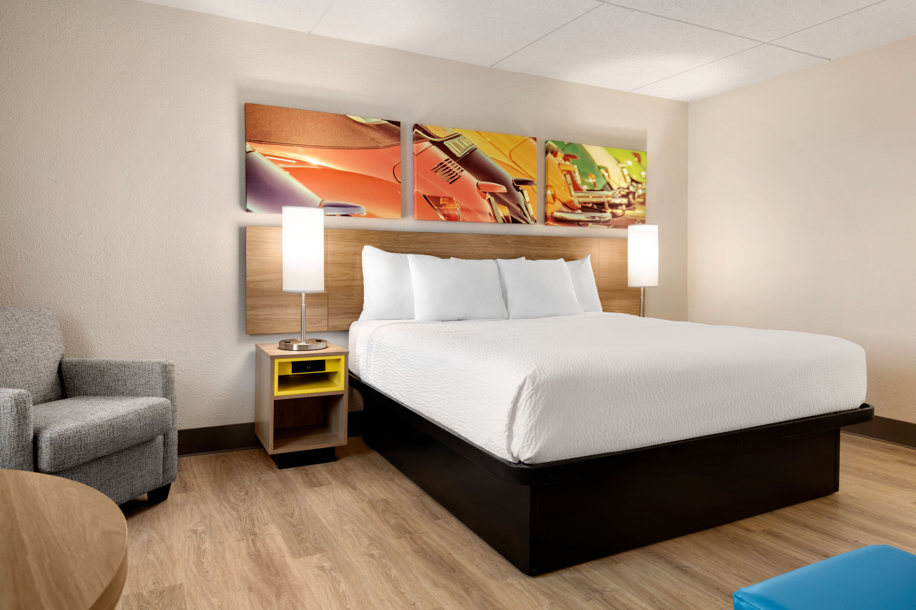 Hotel Bo, a Days Inn by Wyndham Chattanooga Downtown | Chattanooga, TN ...