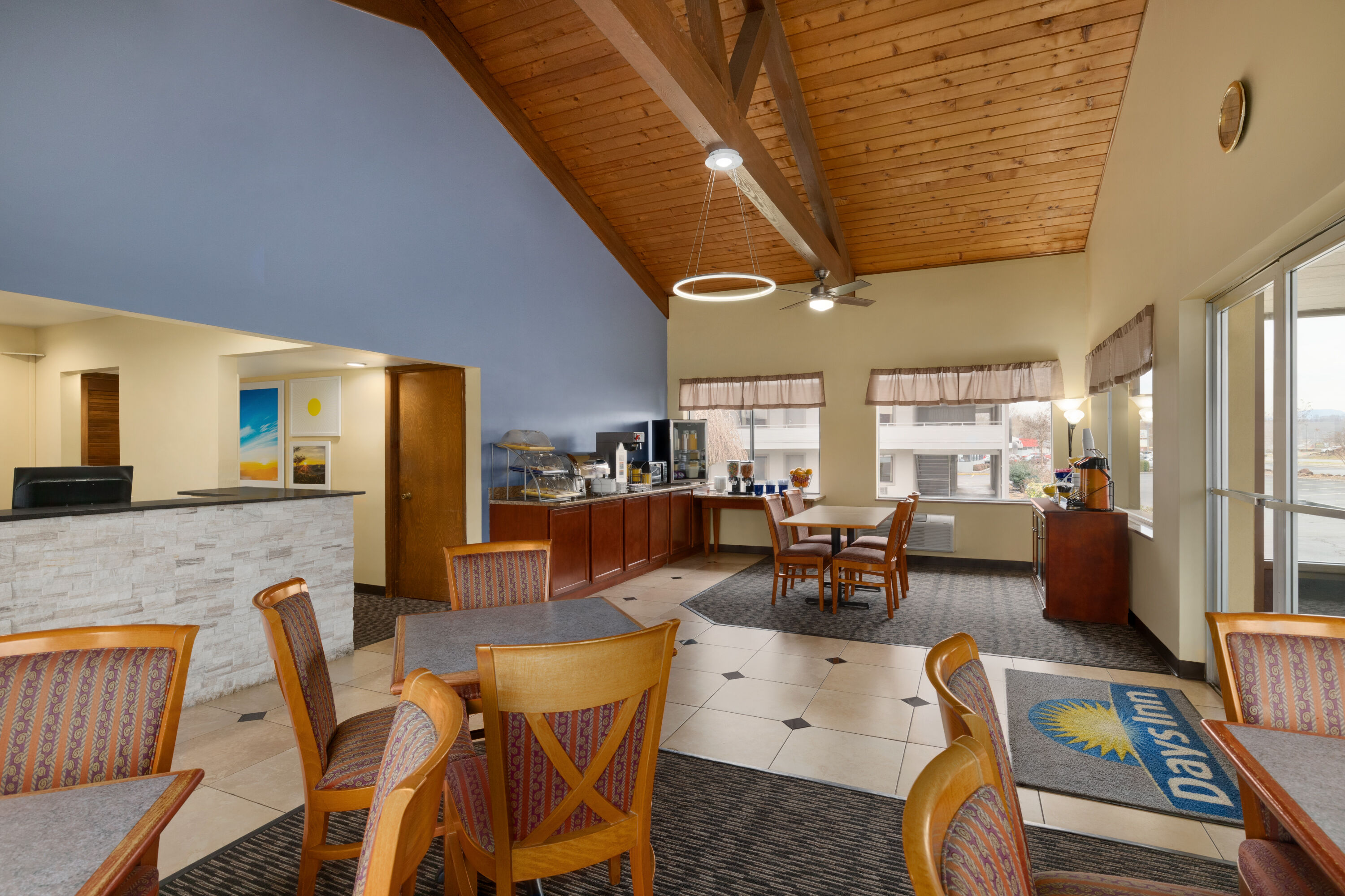 Days Inn by Wyndham Oak Ridge Knoxville | Oak Ridge, TN Hotels