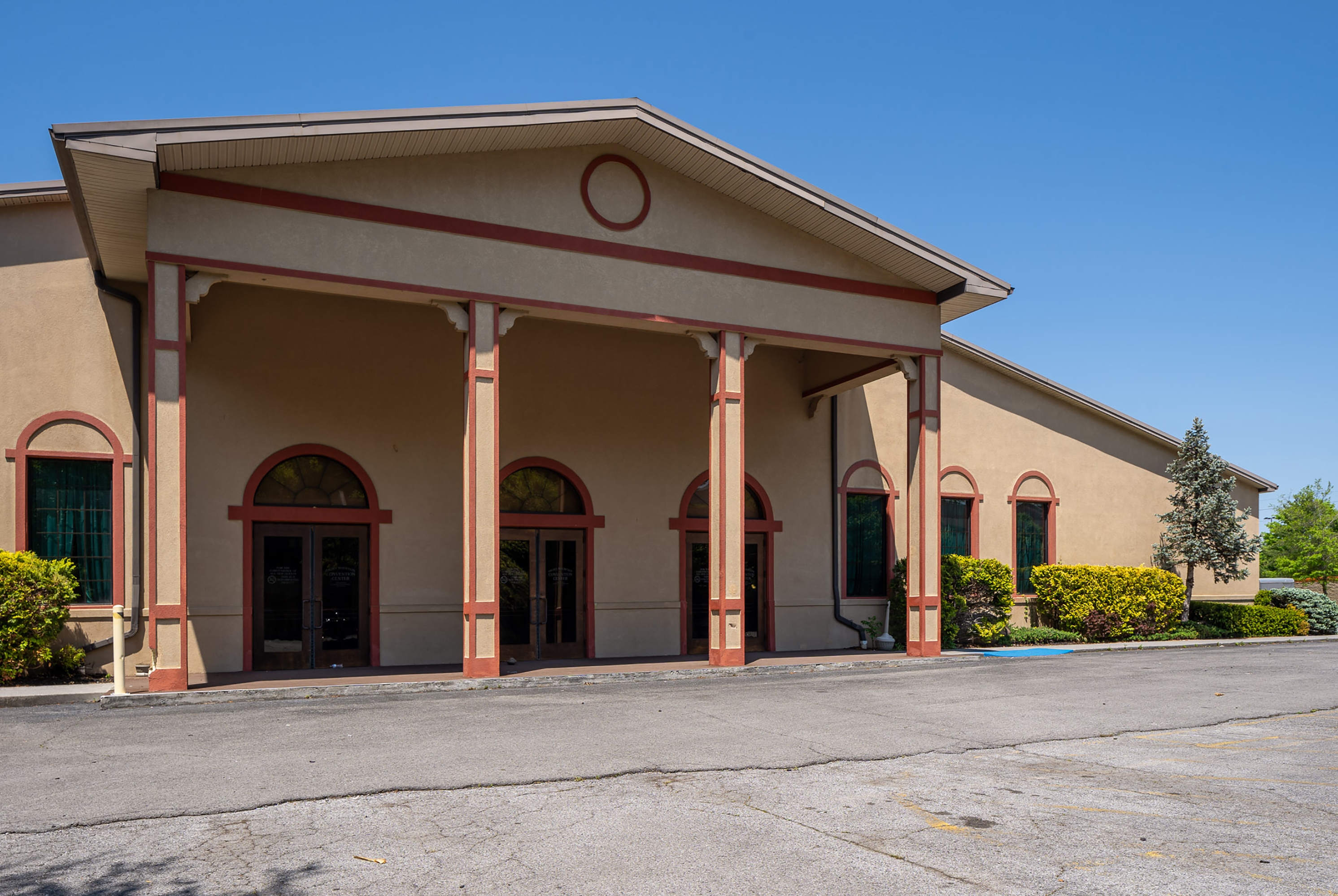 Days Inn By Wyndham Pigeon Forge South | Pigeon Forge, TN Hotels