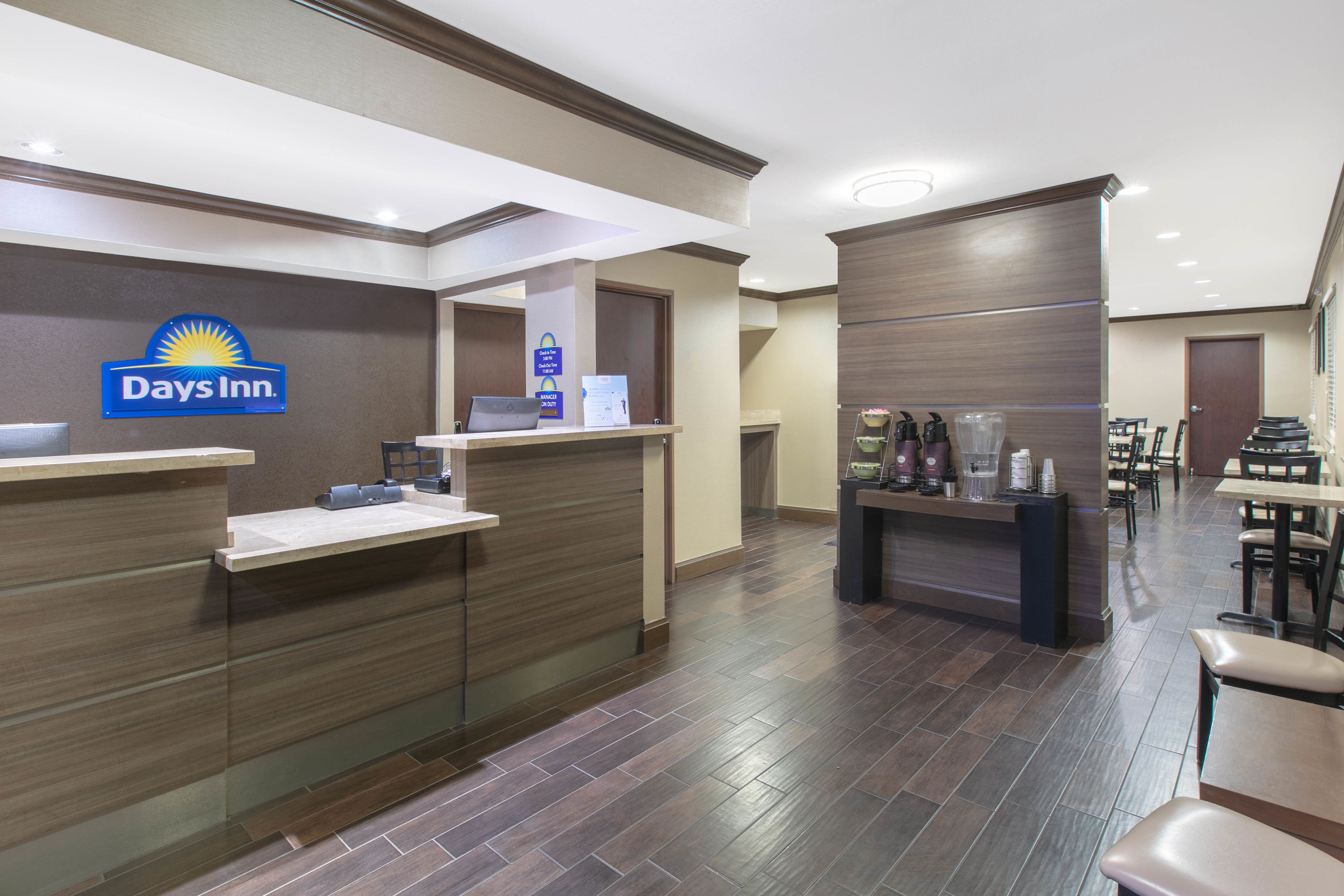 Days Inn & Suites by Wyndham Arlington Near Six Flags | Arlington, TX ...