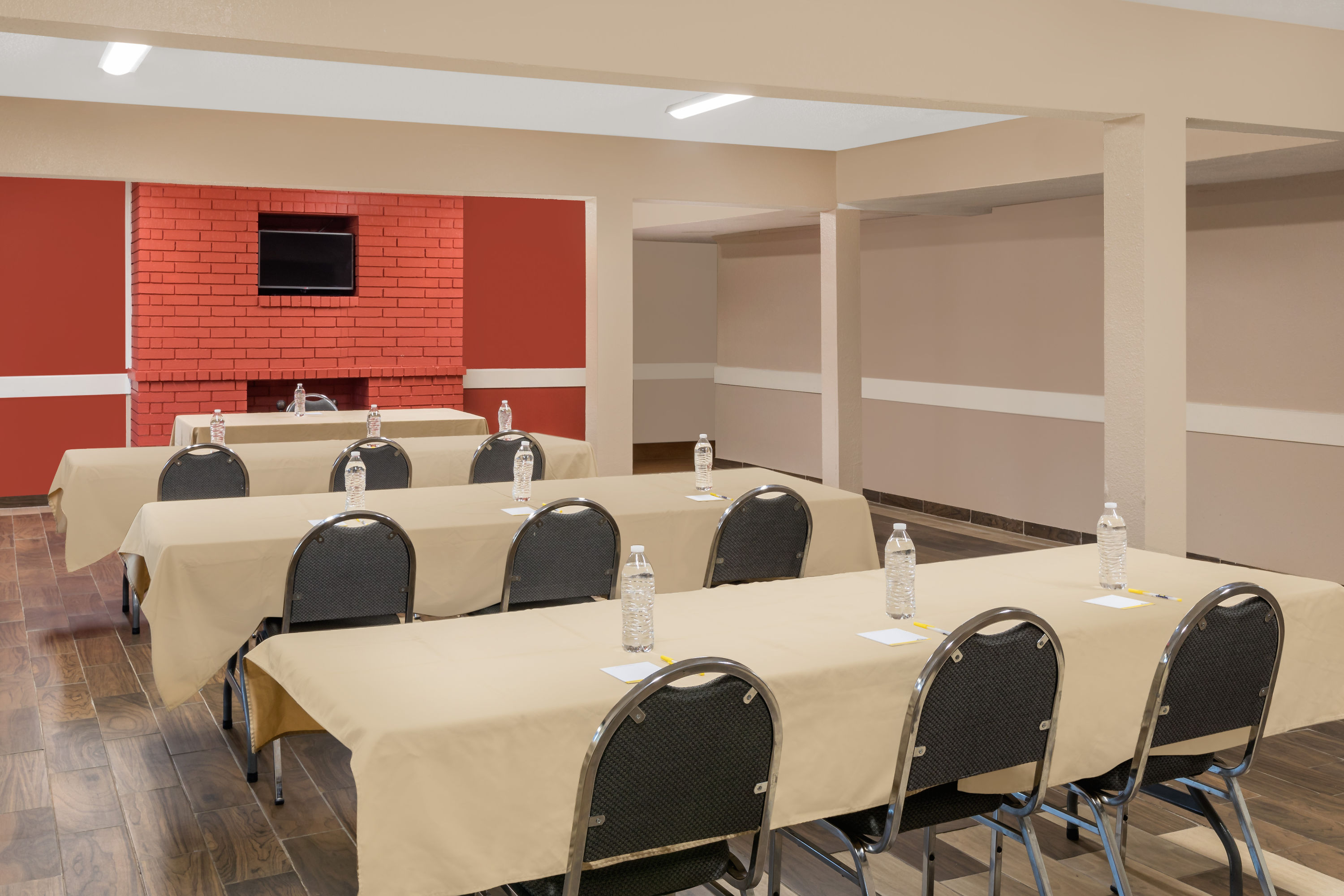 Days Inn by Wyndham College Station University Drive | College Station ...