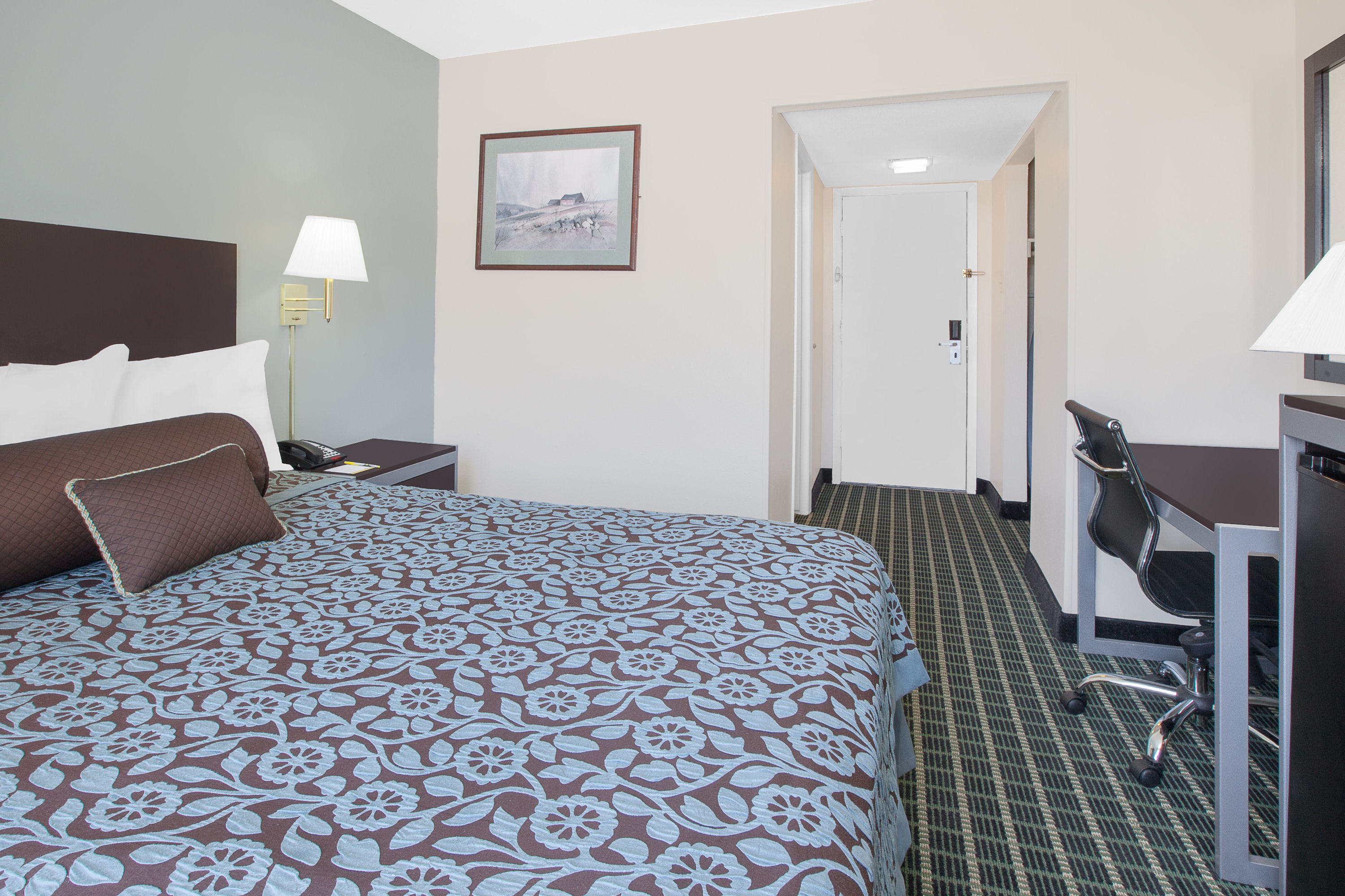 Days Inn by Wyndham Market Center Dallas Love Field | Dallas, TX Hotels
