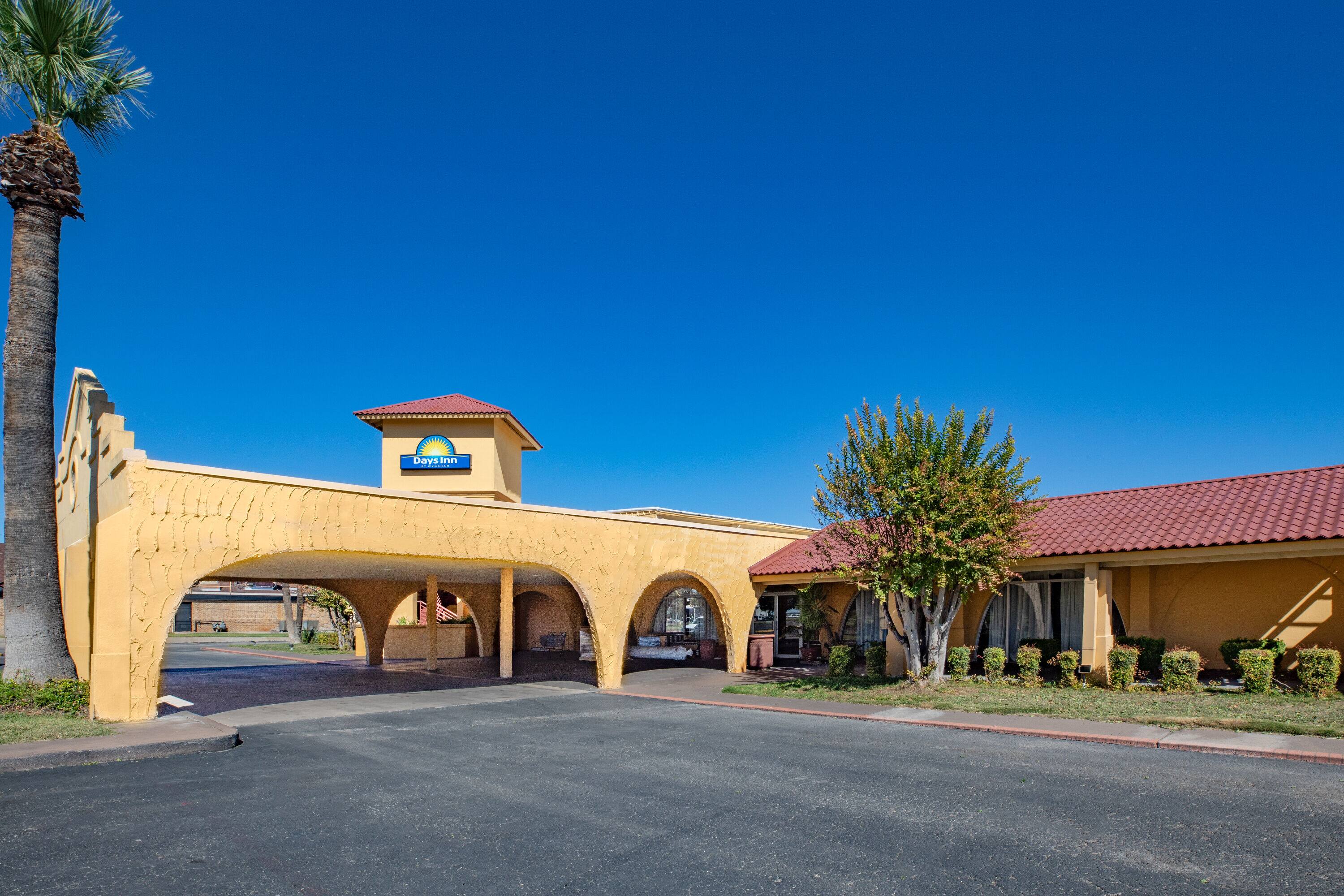 Days Inn by Wyndham Del Rio | Del Rio, TX Hotels
