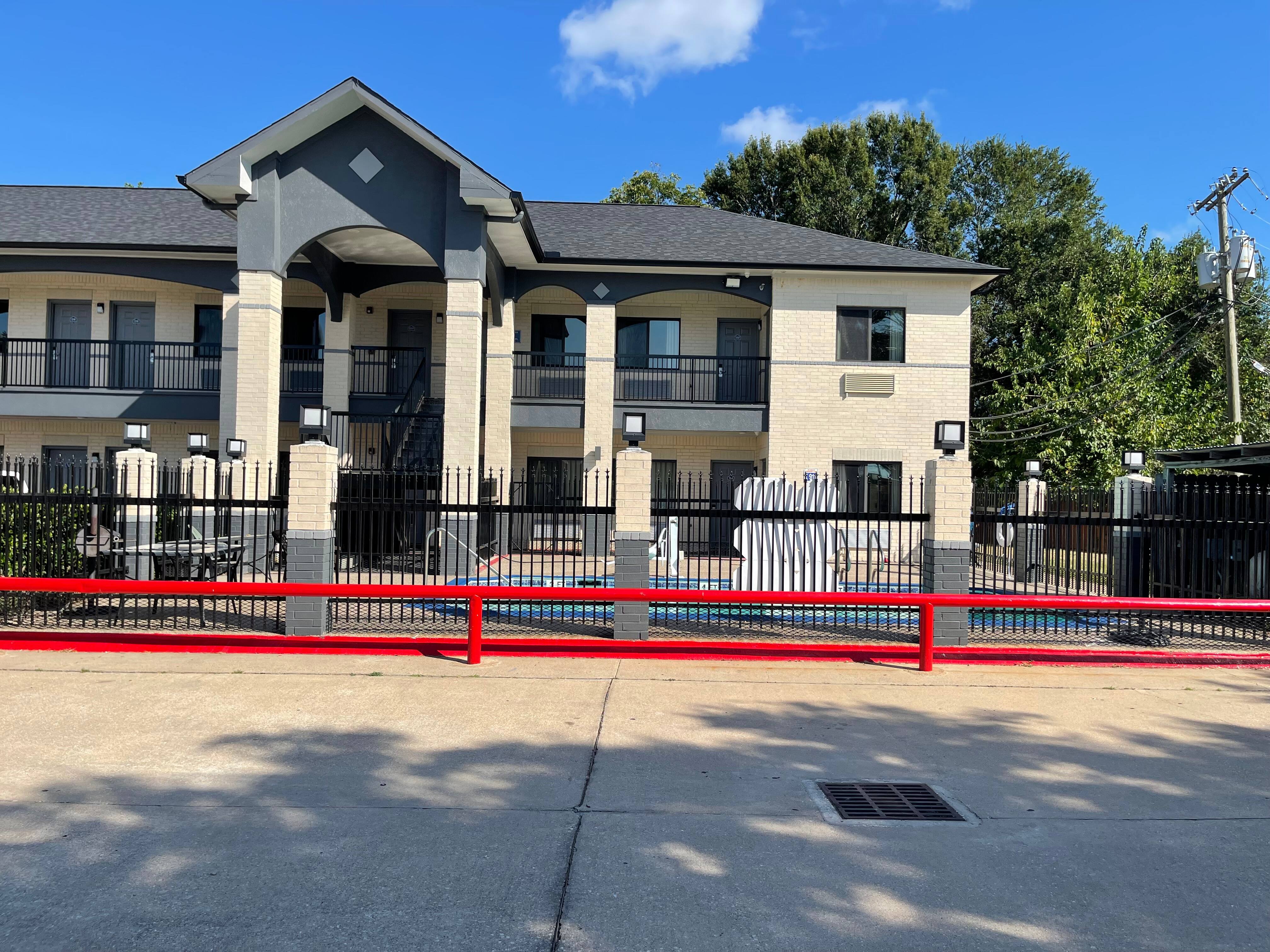 Days Inn by Wyndham Dickinson TX | Dickinson, TX Hotels