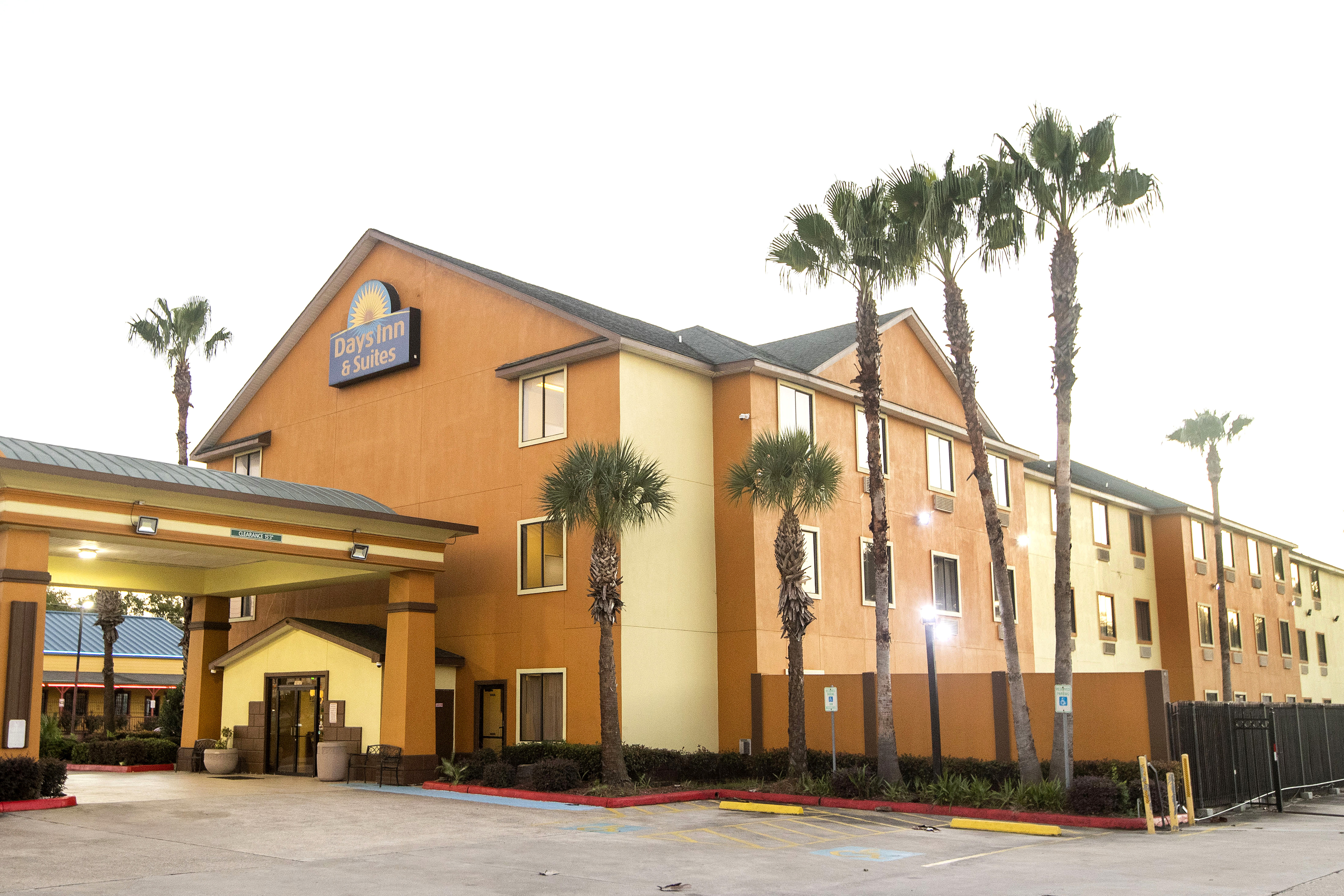 Days Inn & Suites by Wyndham Houston North/Aldine | Houston, TX Hotels