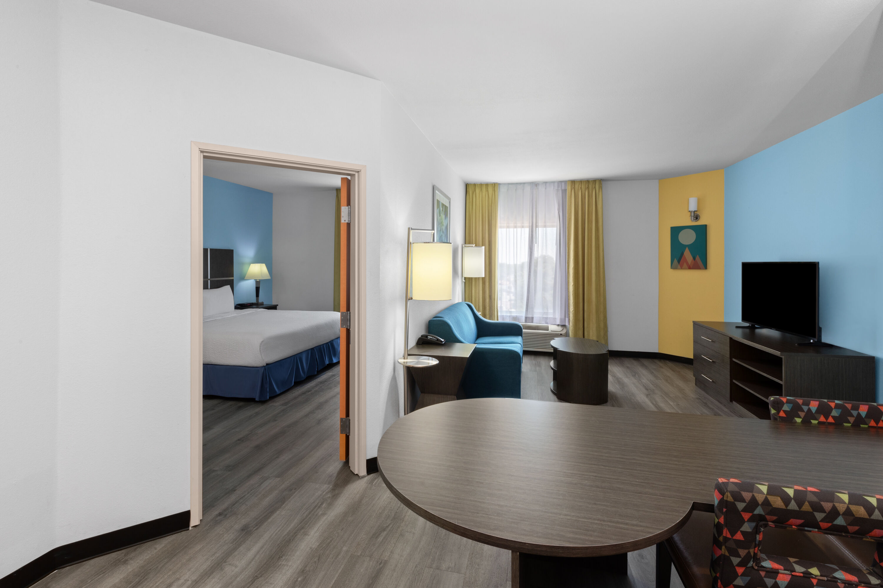 Days Inn & Suites by Wyndham Lubbock Medical Center | Lubbock, TX Hotels