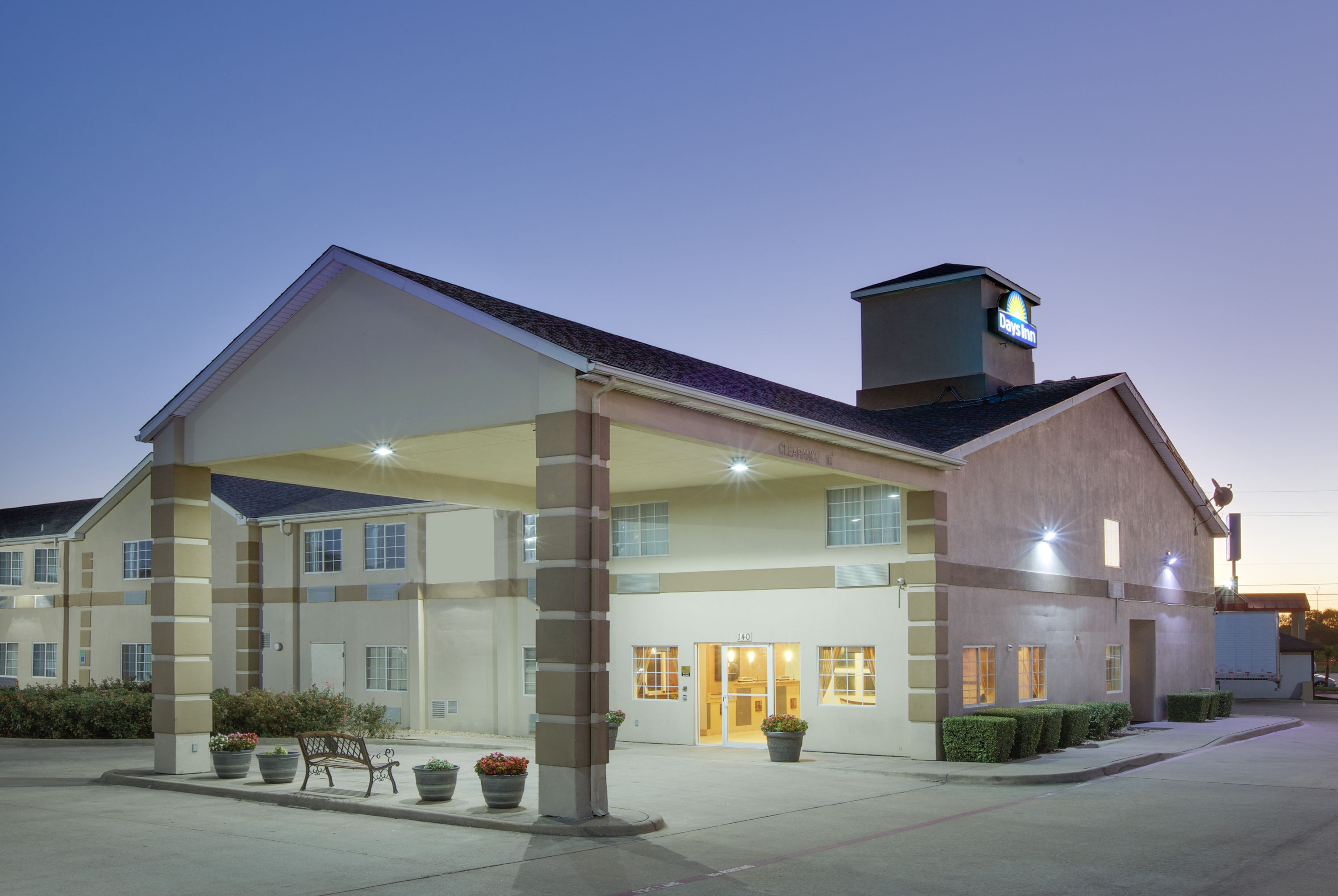 Days Inn by Wyndham Mesquite Rodeo TX | Mesquite, TX Hotels