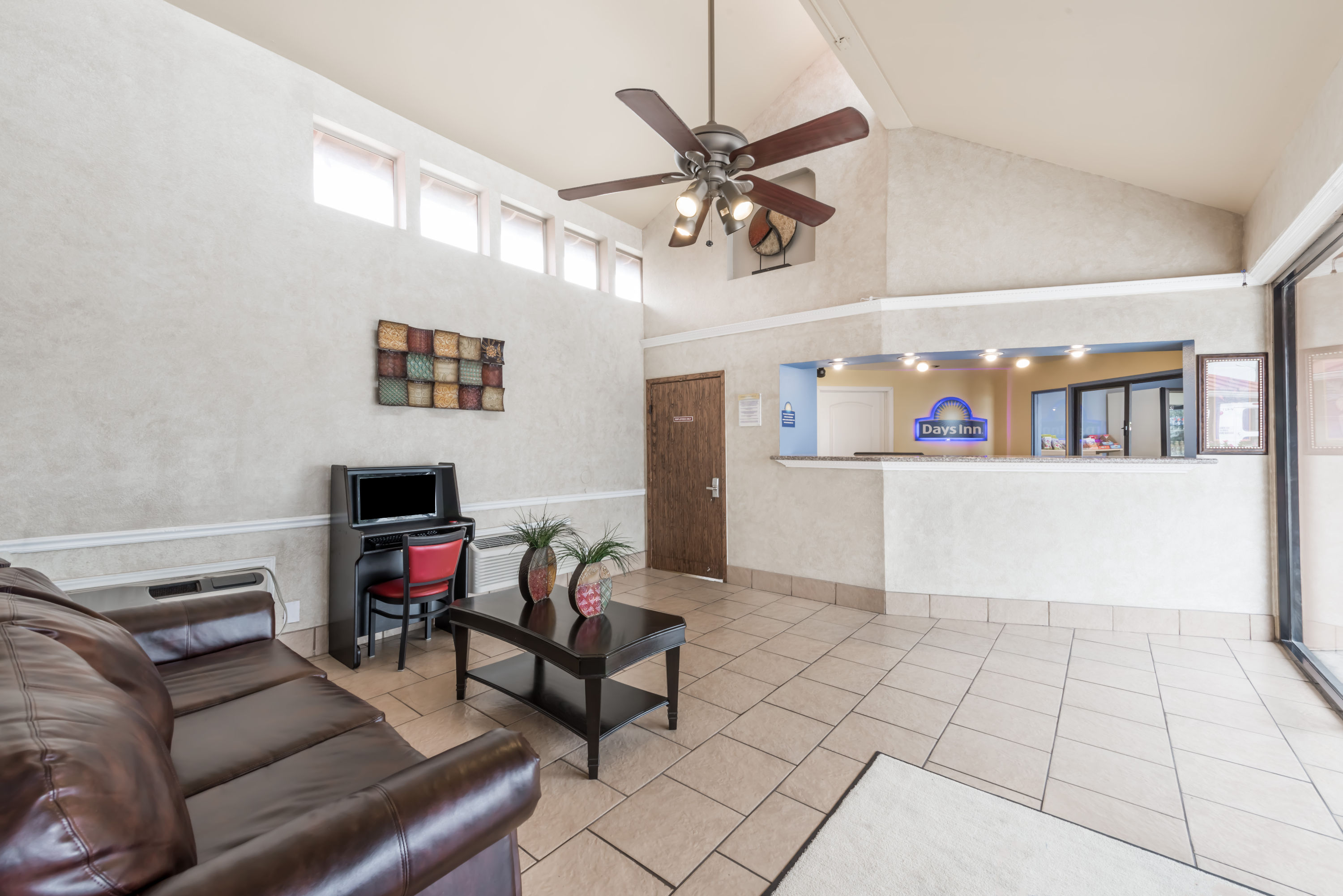 Days Inn By Wyndham San Antonio Splashtownatt Center San Antonio Tx Hotels