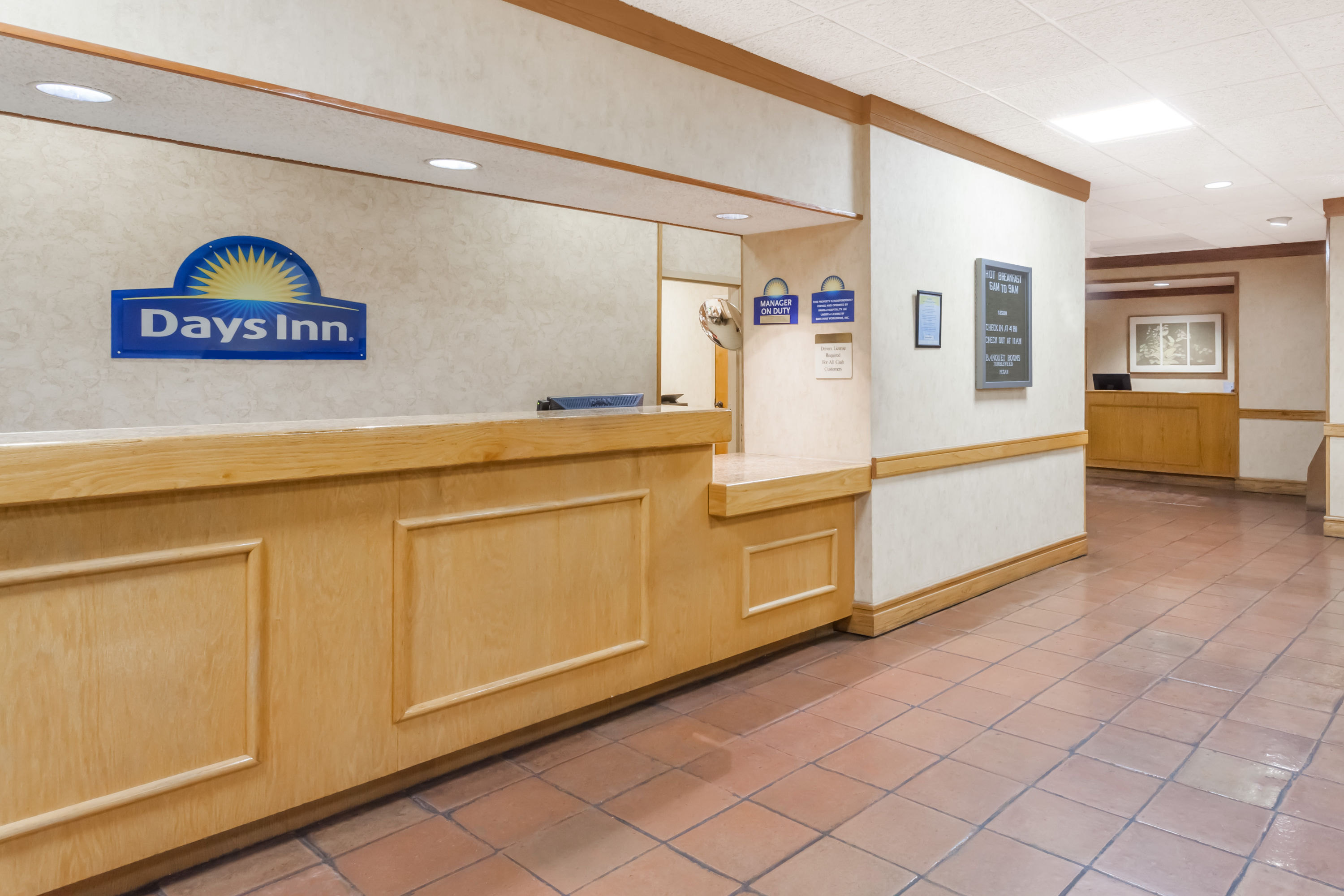 Days Inn by Wyndham Seguin TX | Seguin, TX Hotels
