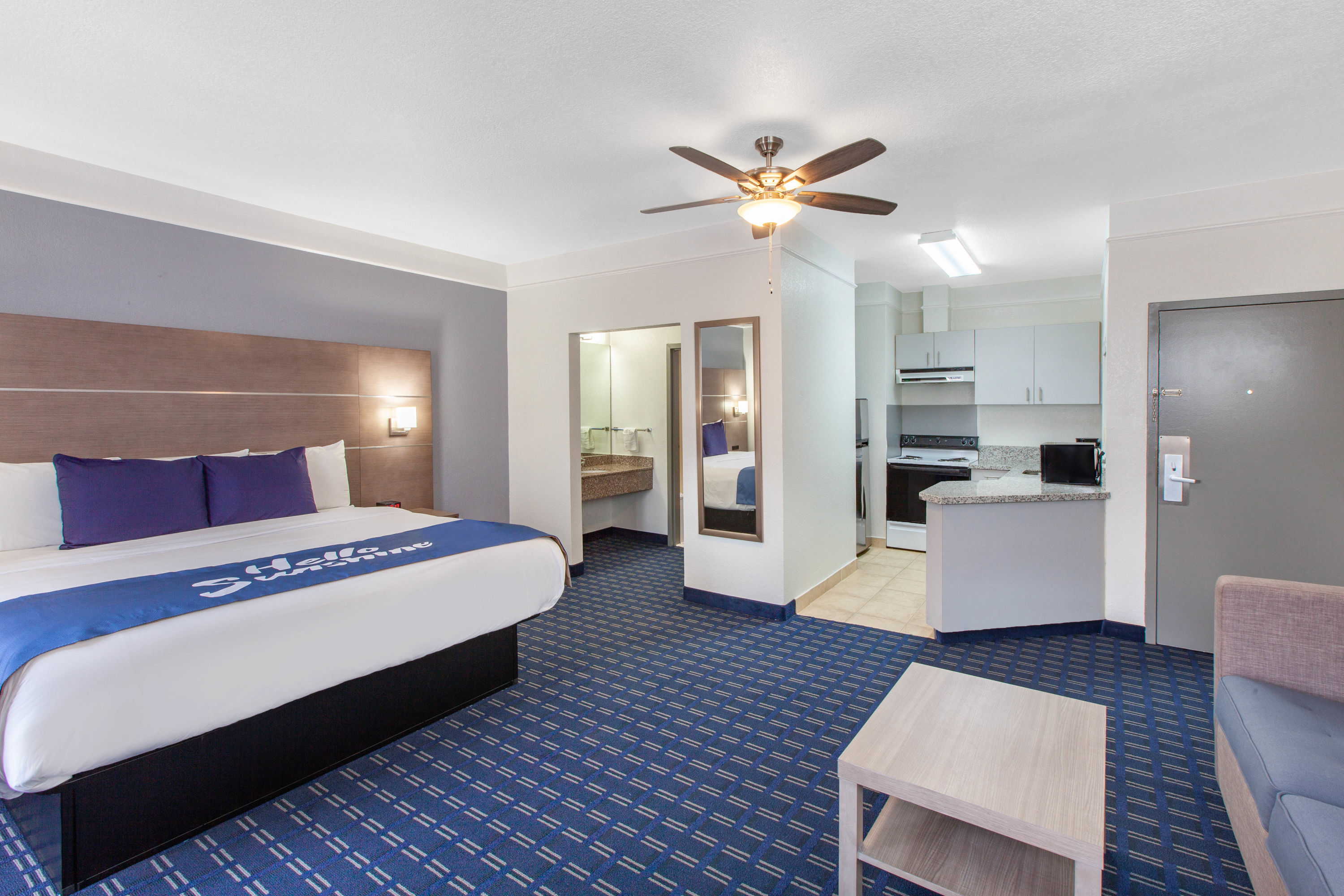 Days Inn & Suites by Wyndham NASA Space Center Houston | Webster, TX Hotels