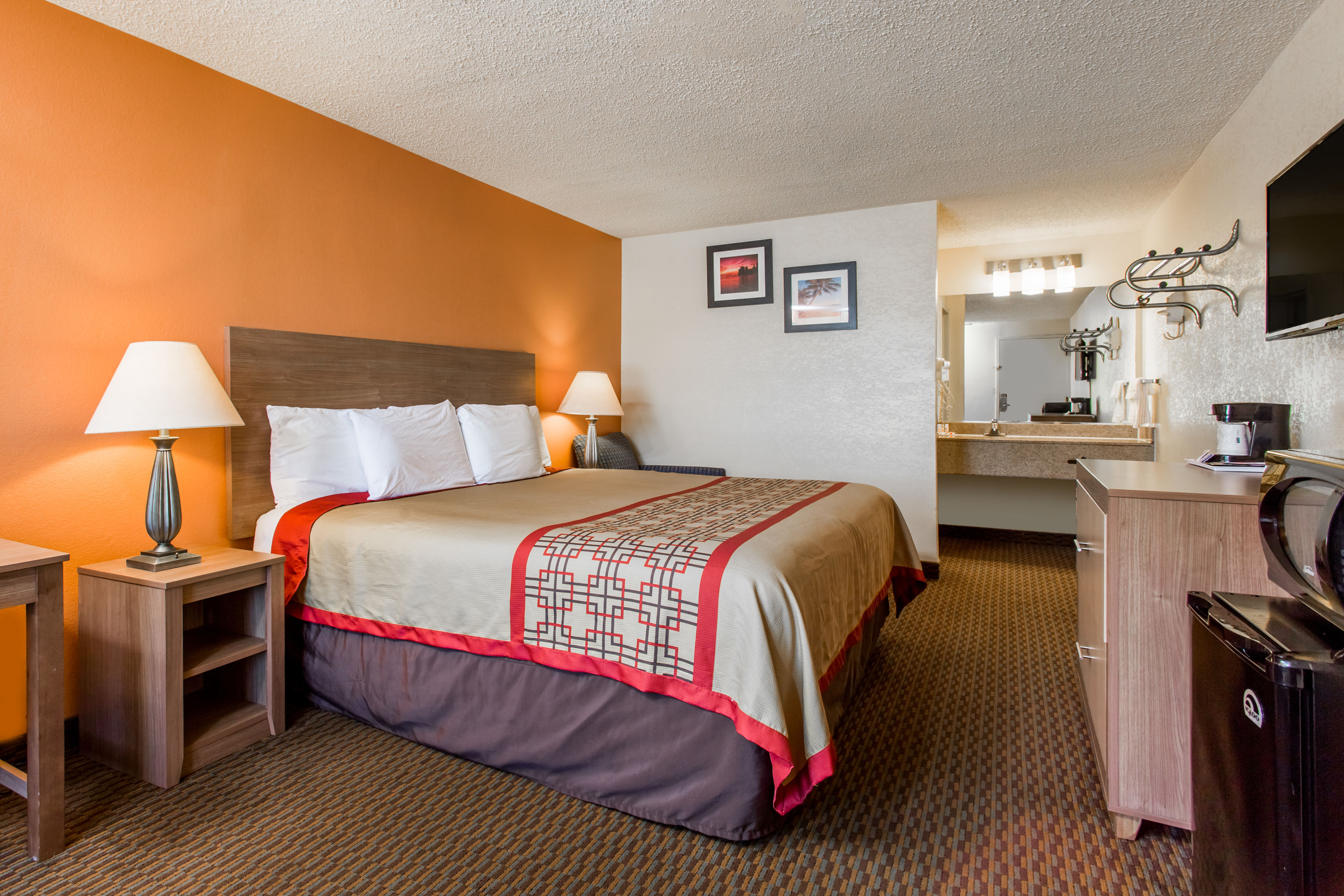 Days Inn by Wyndham Norfolk Airport | Norfolk, VA Hotels