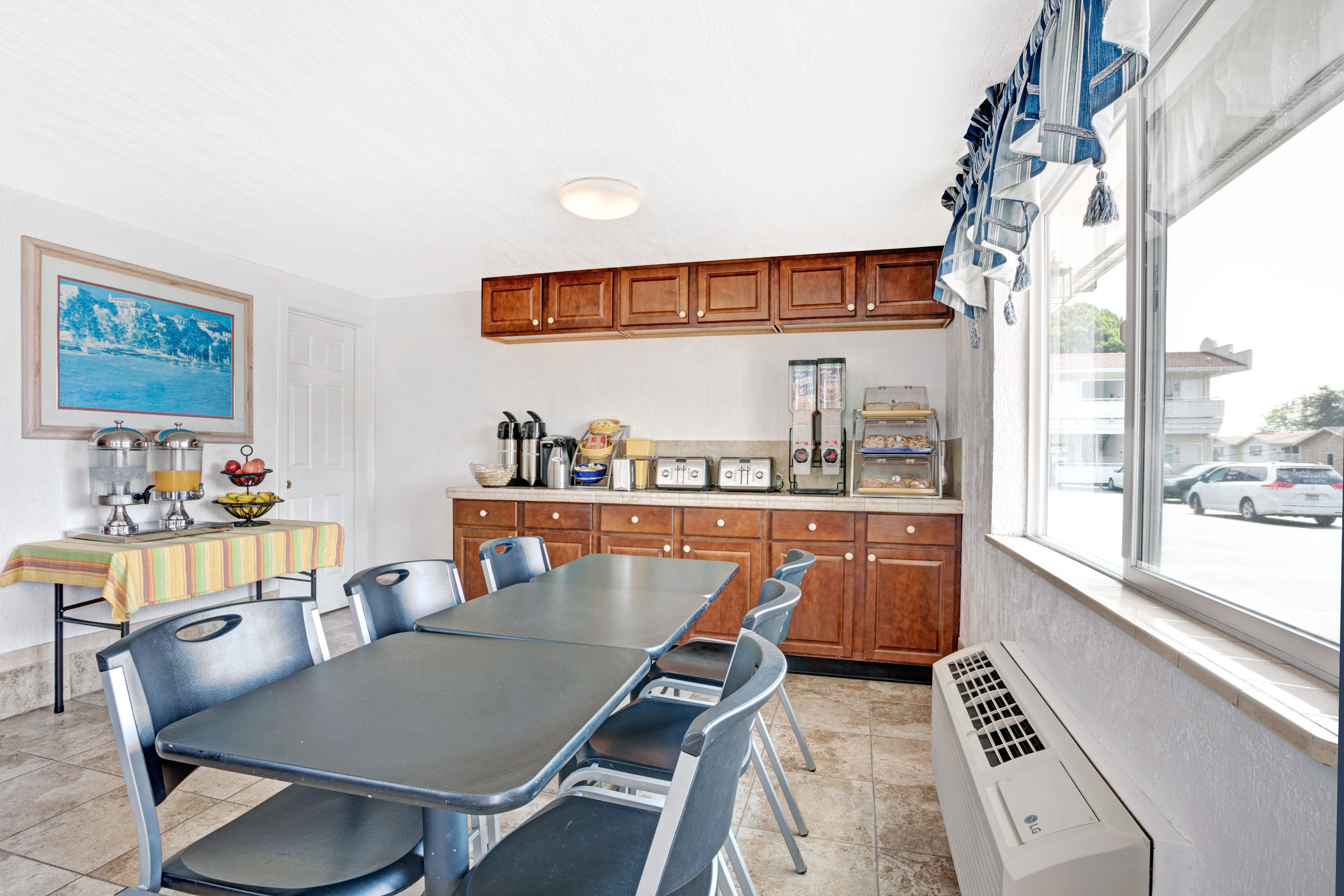 Days Inn by Wyndham Seattle North of Downtown | Seattle, WA Hotels