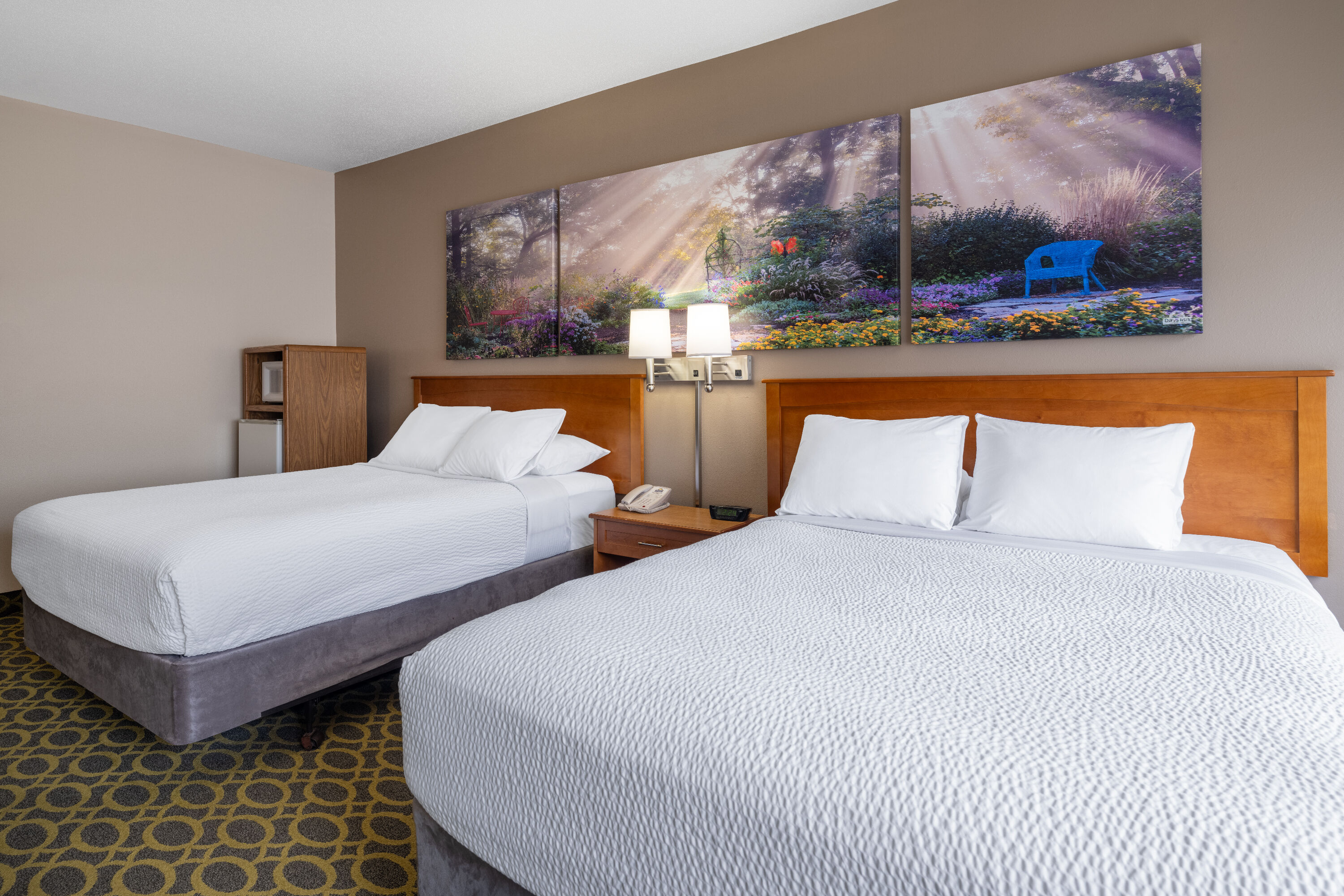 Days Inn & Suites by Wyndham Madison | Madison, WI Hotels