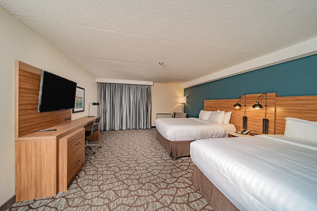 Wyndham Garden Niagara Falls Fallsview | Niagara Falls, ON Hotels Wyndham Garden Niagara Falls Fallsview | Niagara Falls, ON Hotels