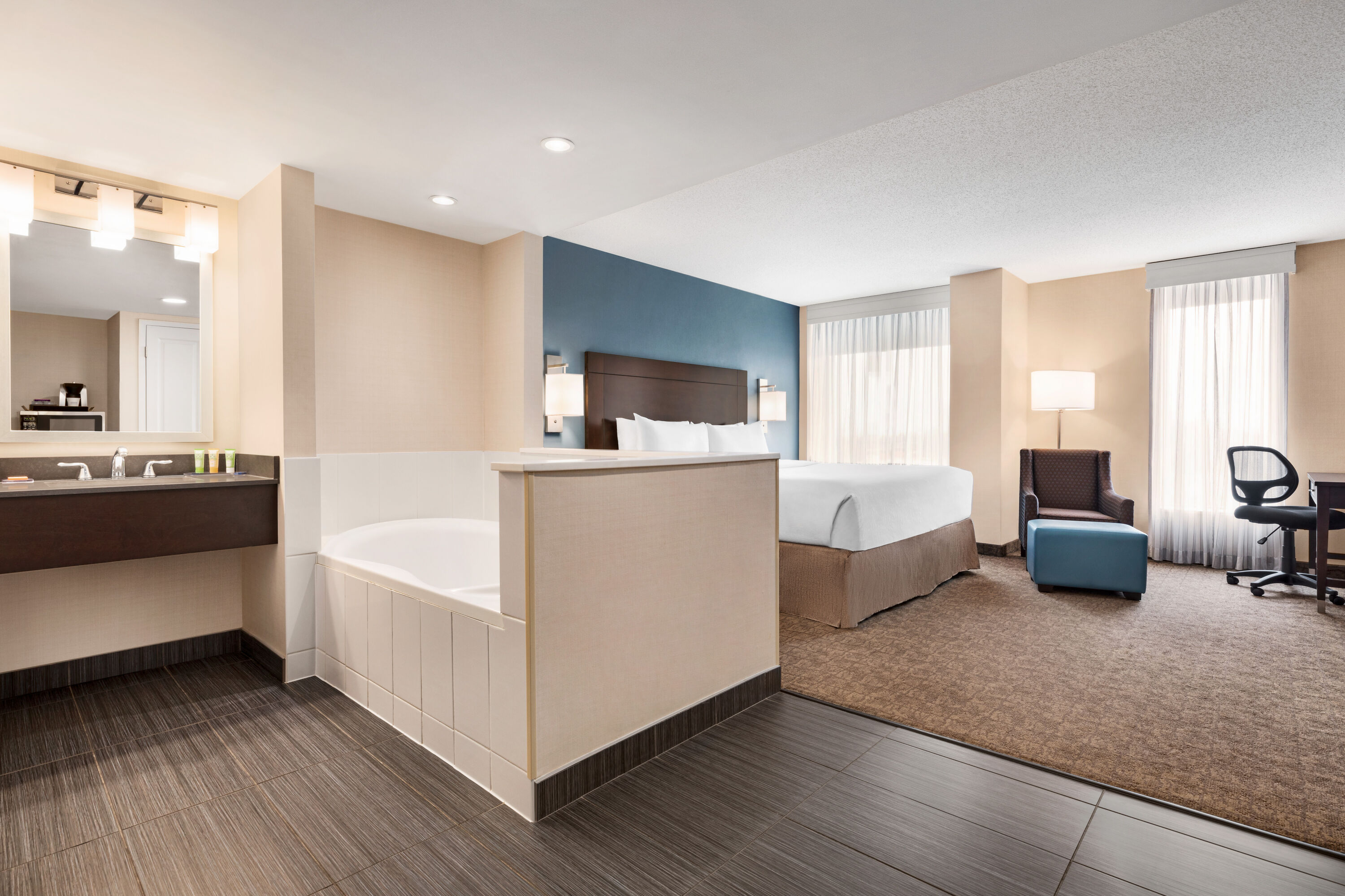 Wyndham Garden Niagara Falls Fallsview | Niagara Falls, ON Hotels