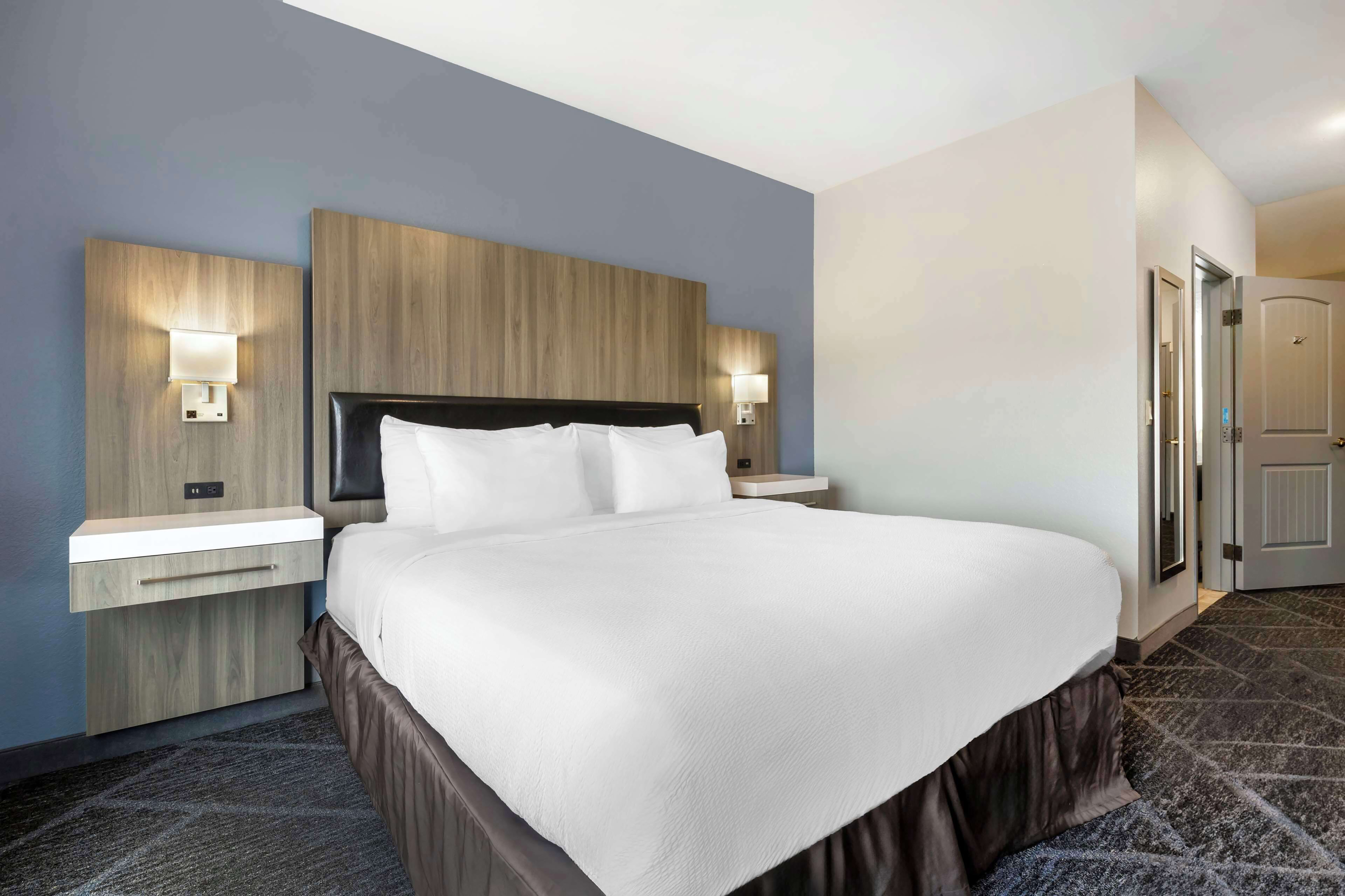 Wyndham Garden Appleton | Appleton, WI Hotels