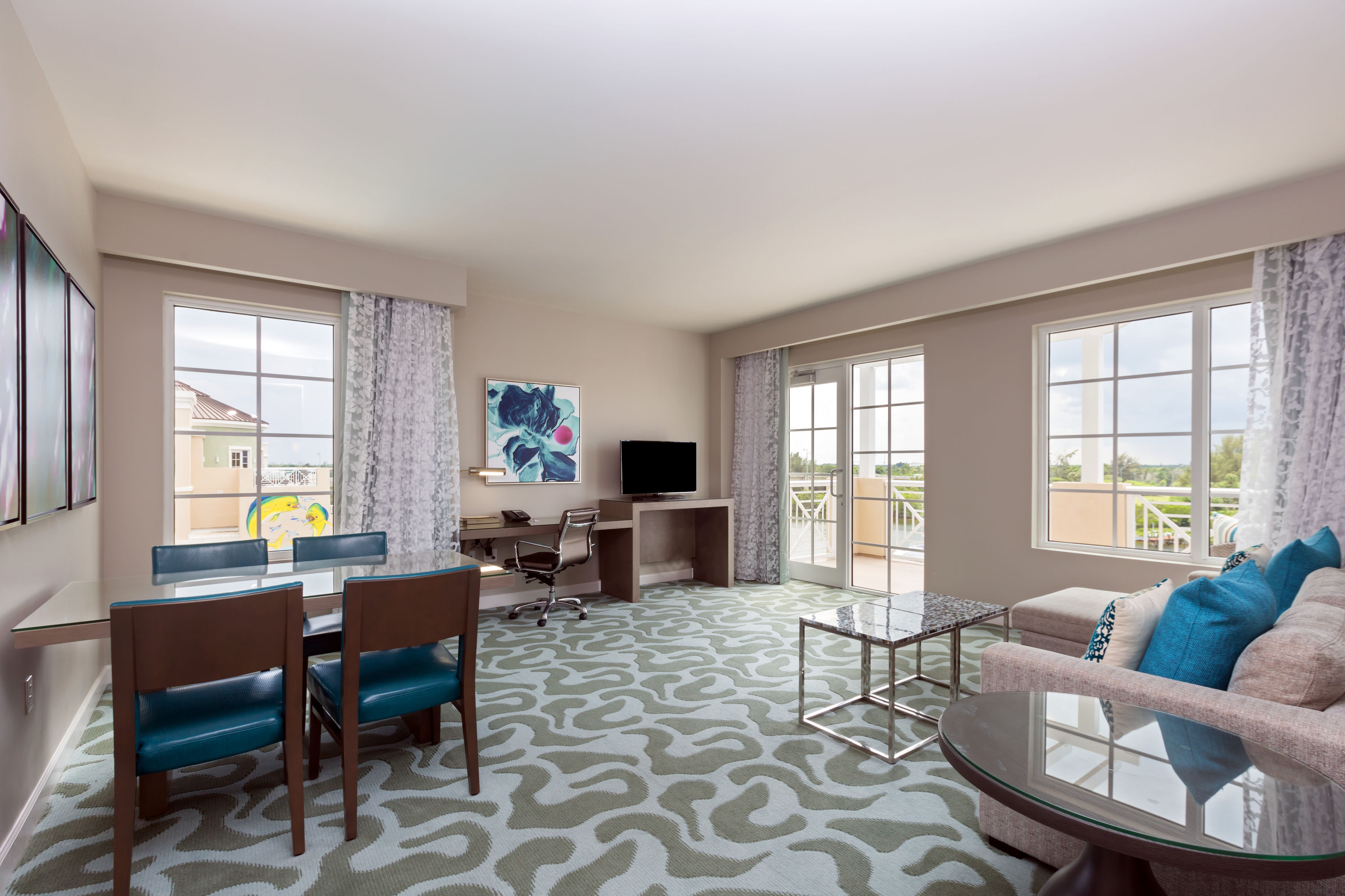 Wyndham Grand Jupiter at Harbourside Place | Jupiter, FL Hotels