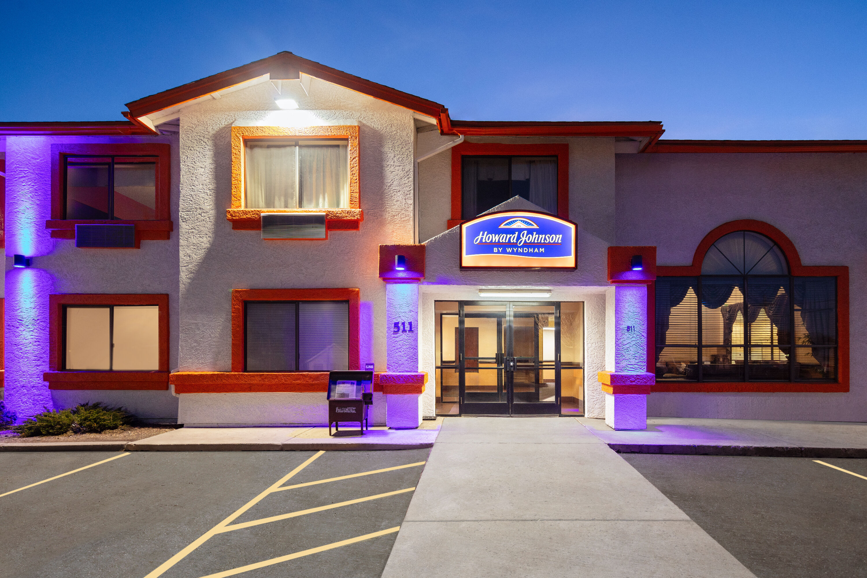 Howard Johnson by Wyndham Williams | Williams, AZ Hotels