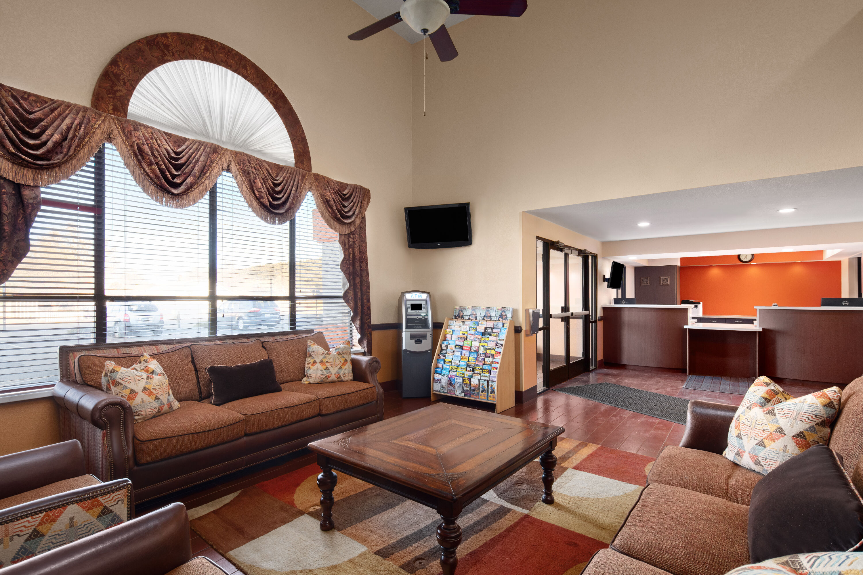 Howard Johnson by Wyndham Williams | Williams, AZ Hotels