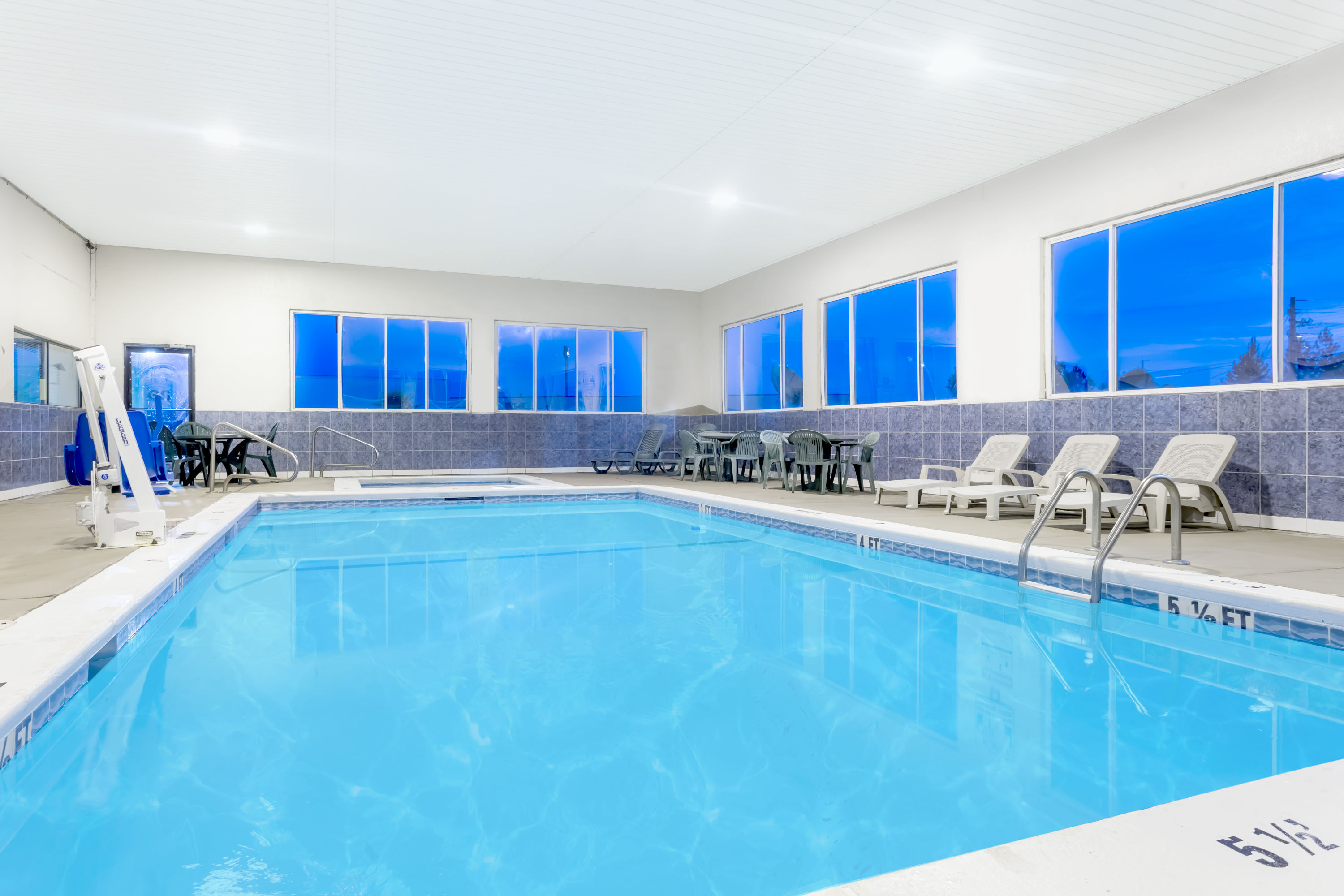 Howard Johnson by Wyndham Perry GA | Perry, GA Hotels