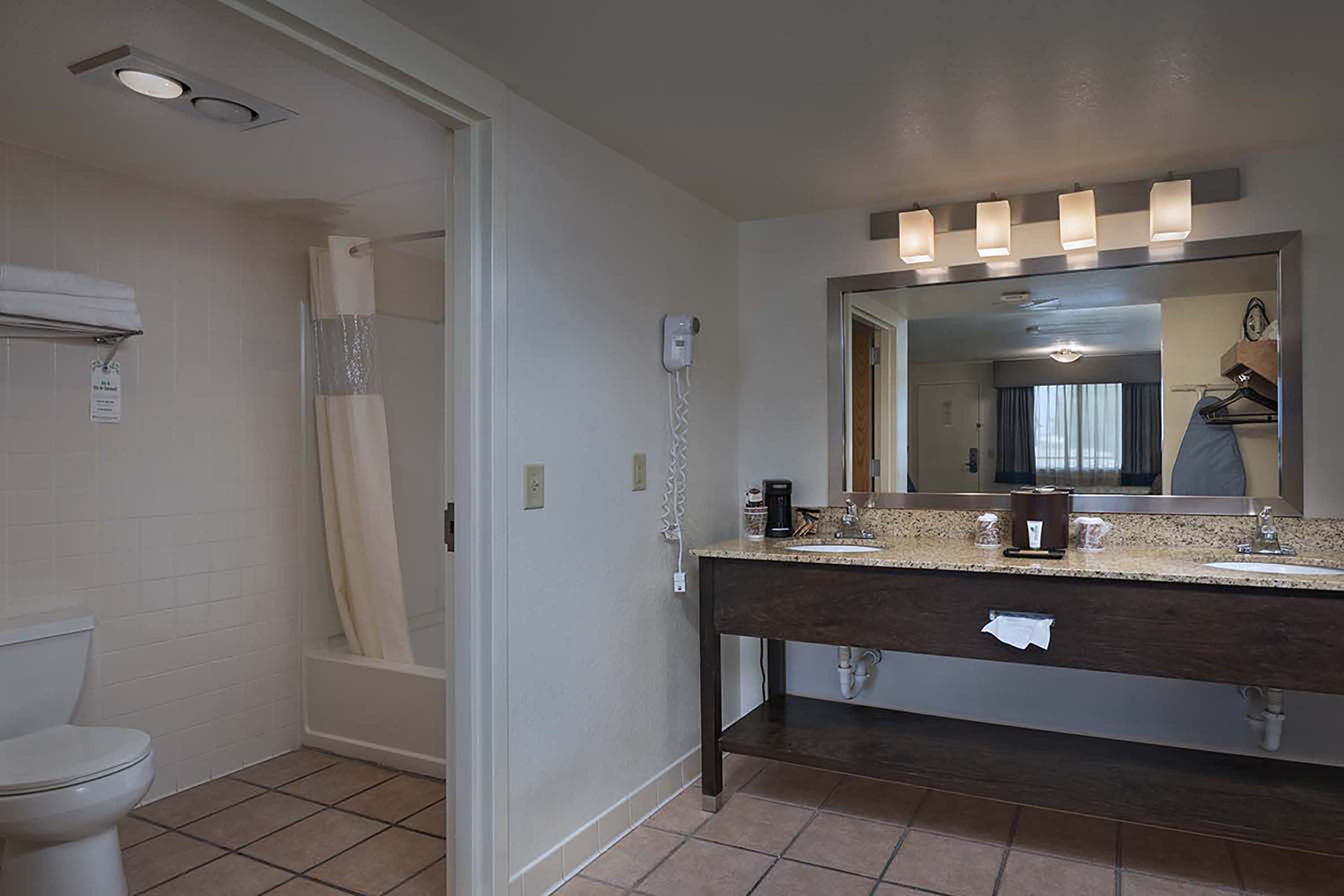 Stevens Inn a Howard Johnson by Wyndham | Carlsbad, NM Hotels