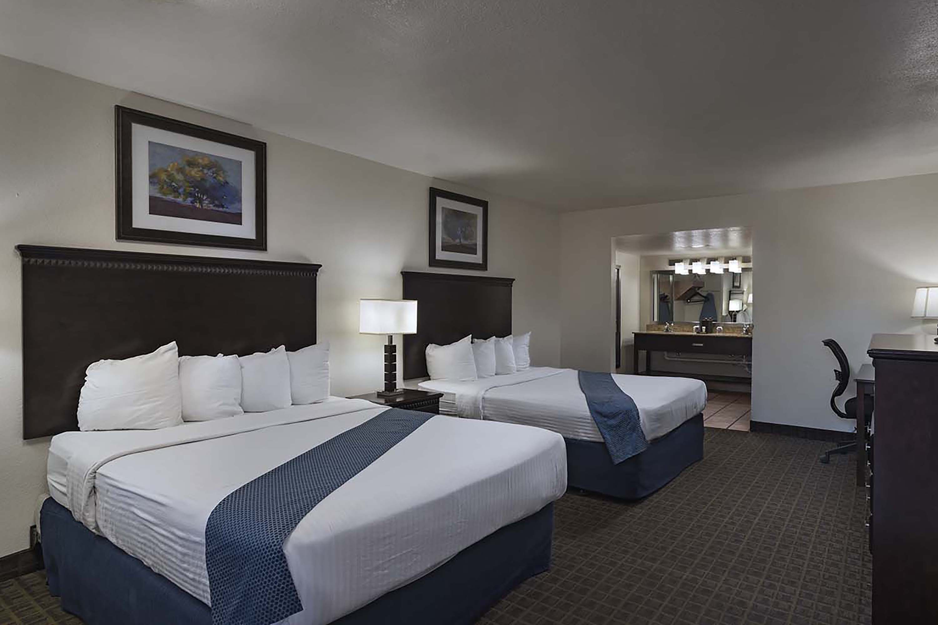 Stevens Inn a Howard Johnson by Wyndham | Carlsbad, NM Hotels