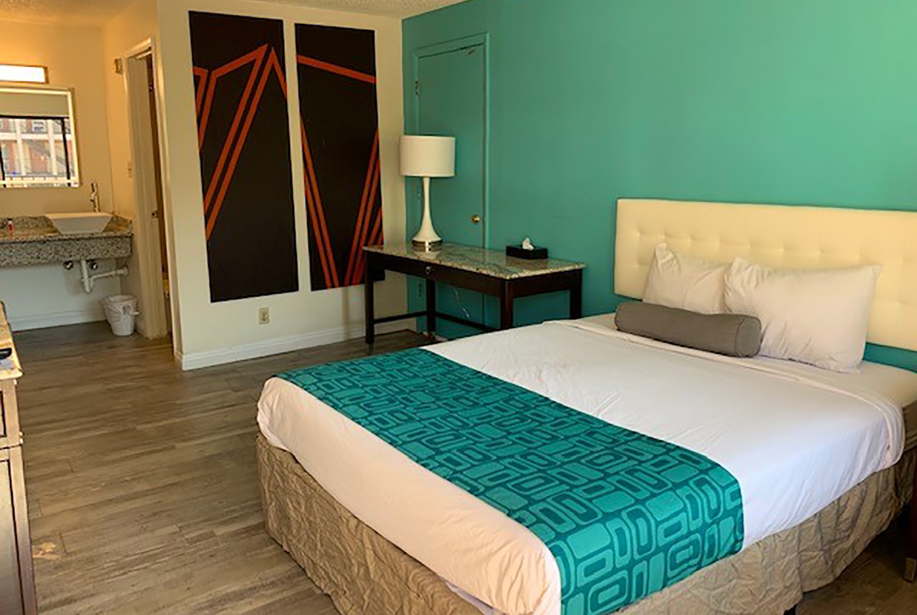 Howard Johnson by Wyndham Reno Downtown | Reno, NV Hotels