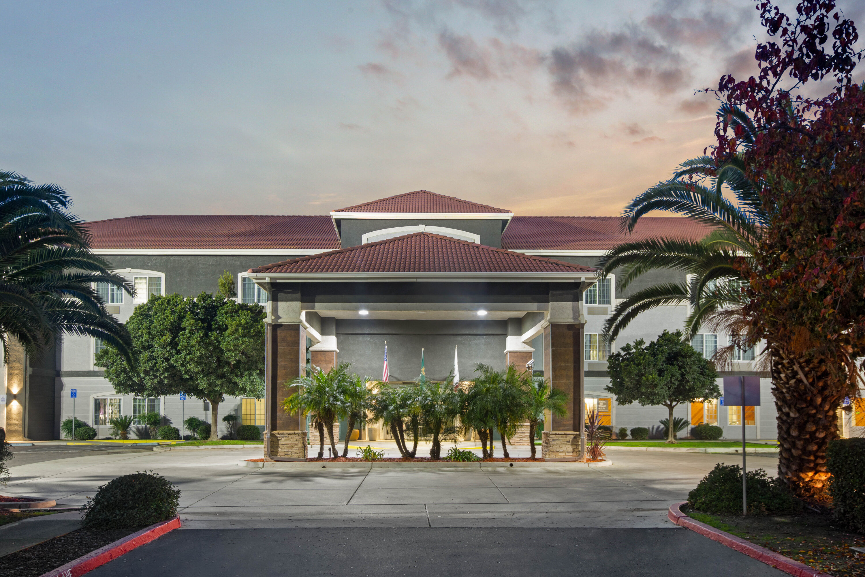 La Quinta Inn & Suites by Wyndham Visalia/Sequoia Gateway | Visalia, CA ...