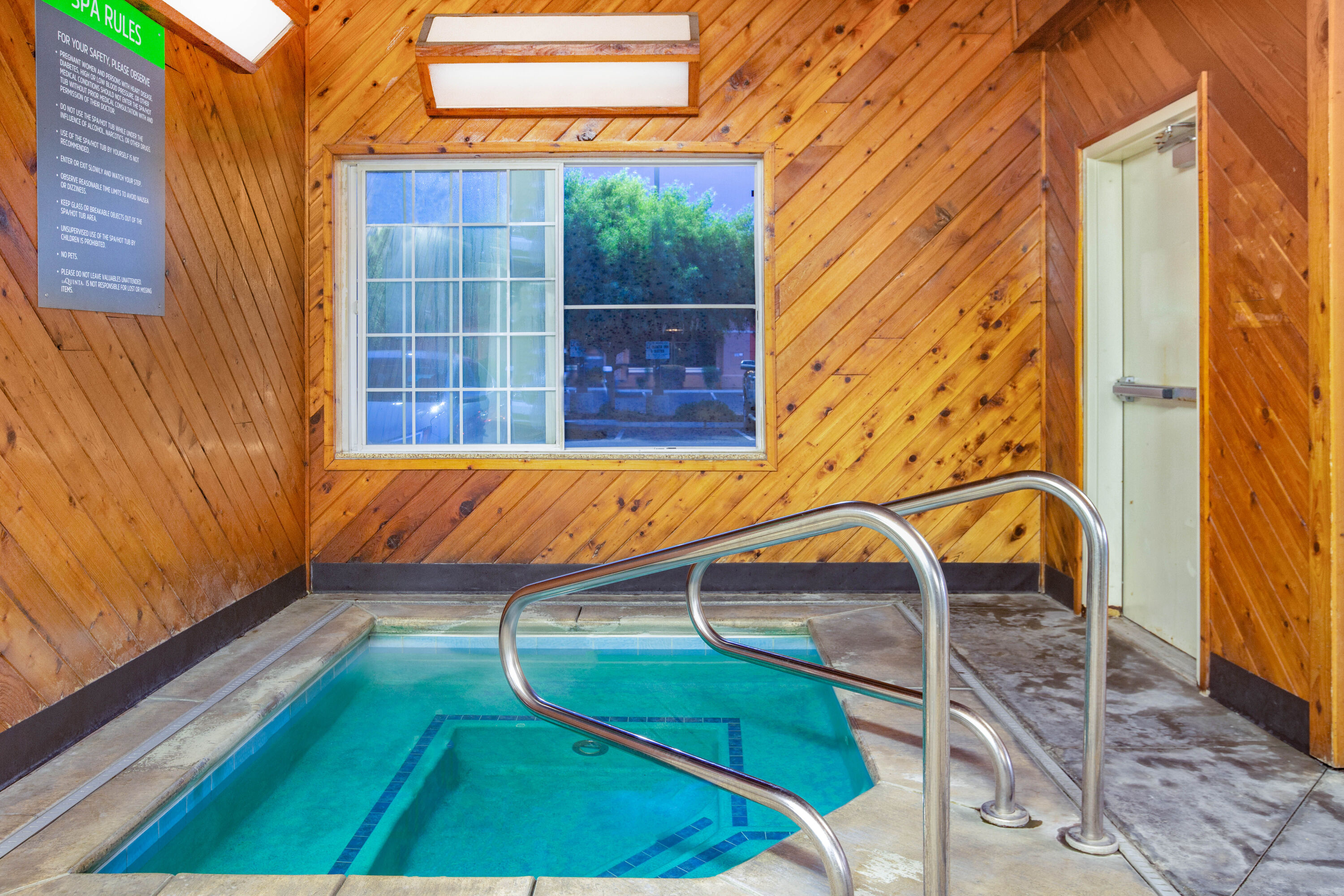 La Quinta Inn & Suites by Wyndham Visalia/Sequoia Gateway | Visalia, CA ...