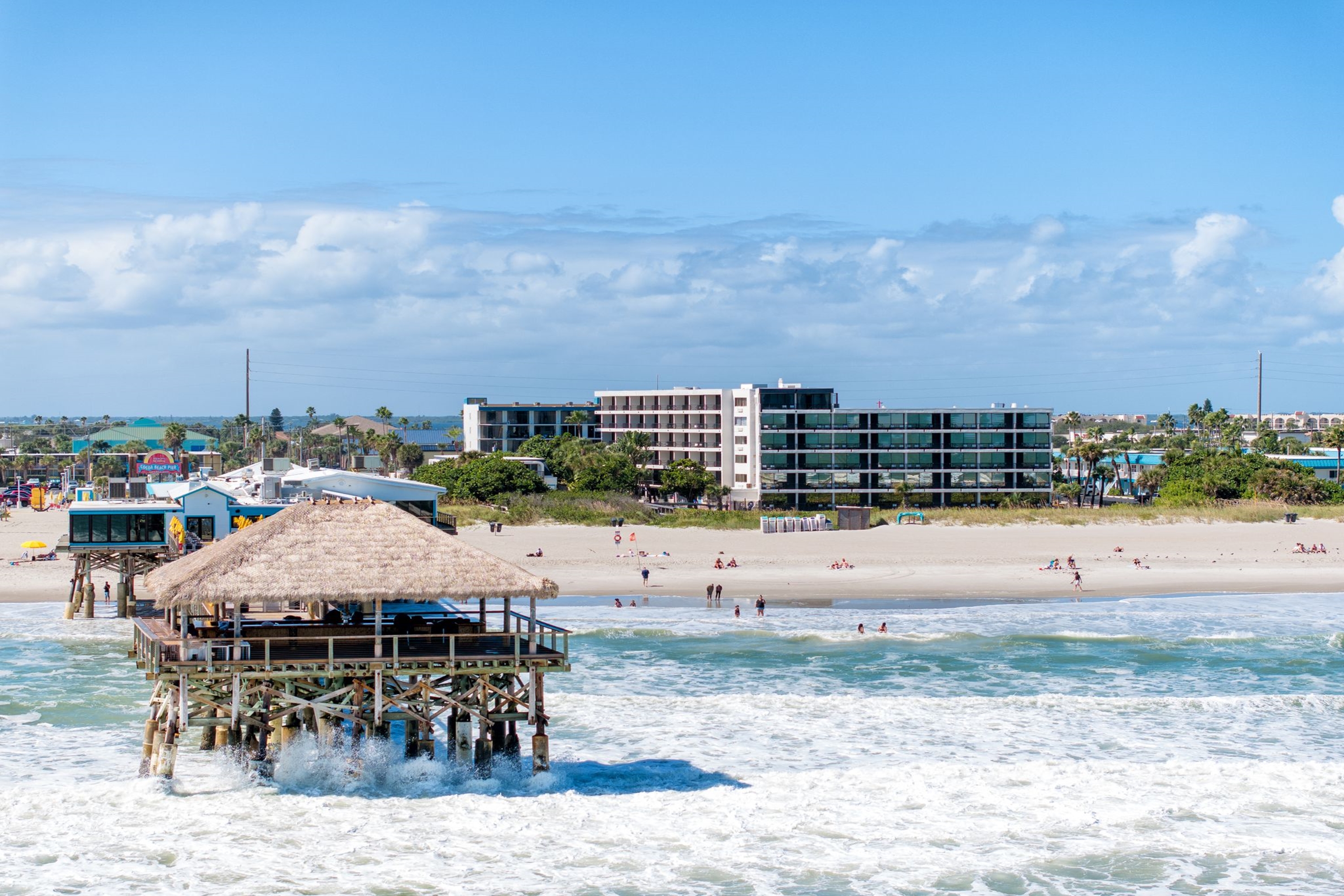 La Quinta Inn & Suites by Wyndham Cocoa Beach Oceanfront | Cocoa Beach ...