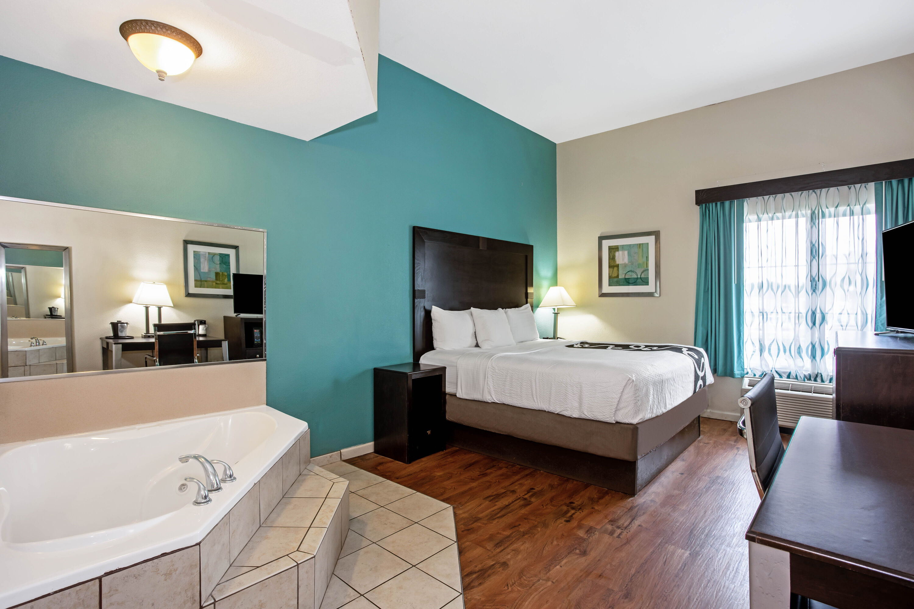 La Quinta Inn & Suites by Wyndham PCB Pier Park area | Panama City ...