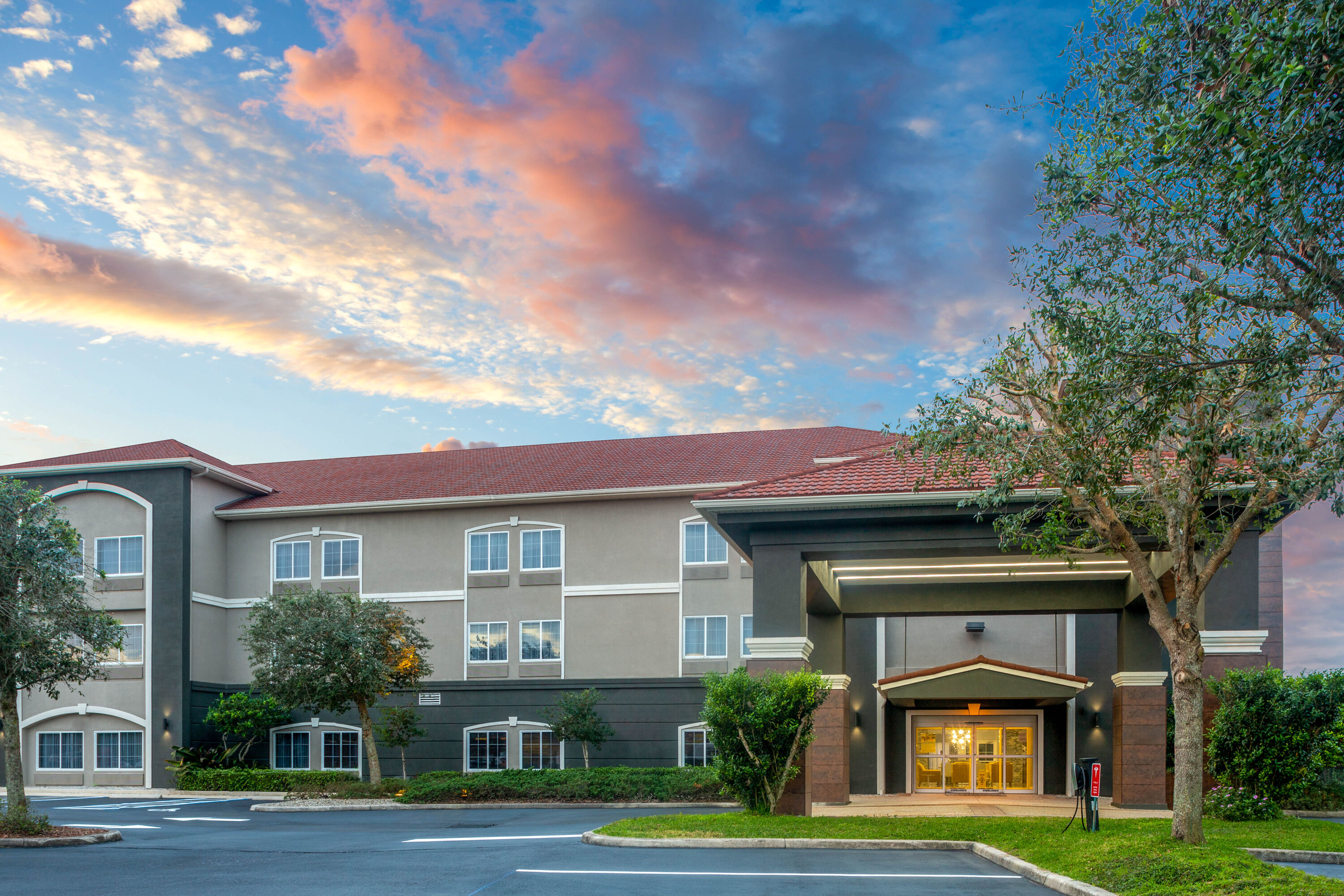 La Quinta Inn & Suites by Wyndham Sebring | Sebring, FL Hotels