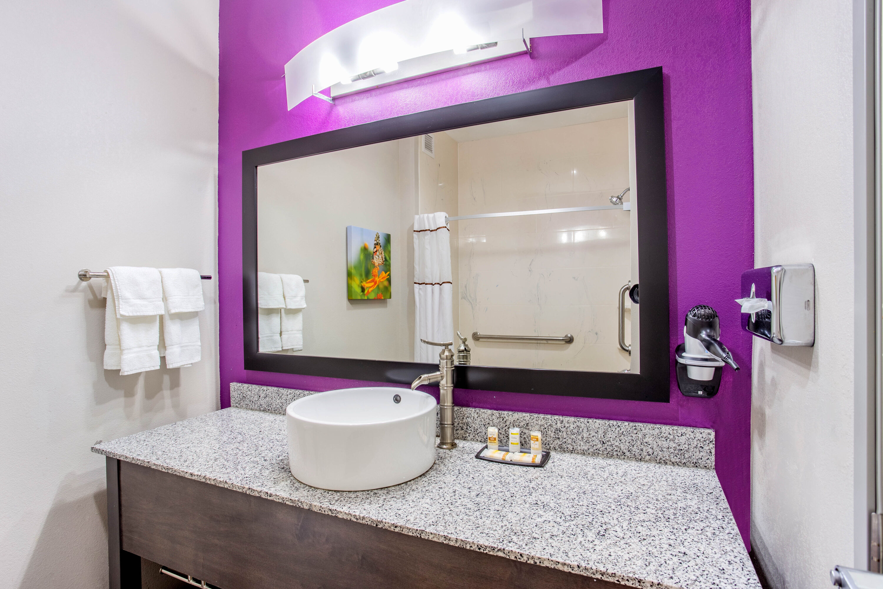 La Quinta Inn & Suites by Wyndham Springfield IL | Springfield, IL Hotels