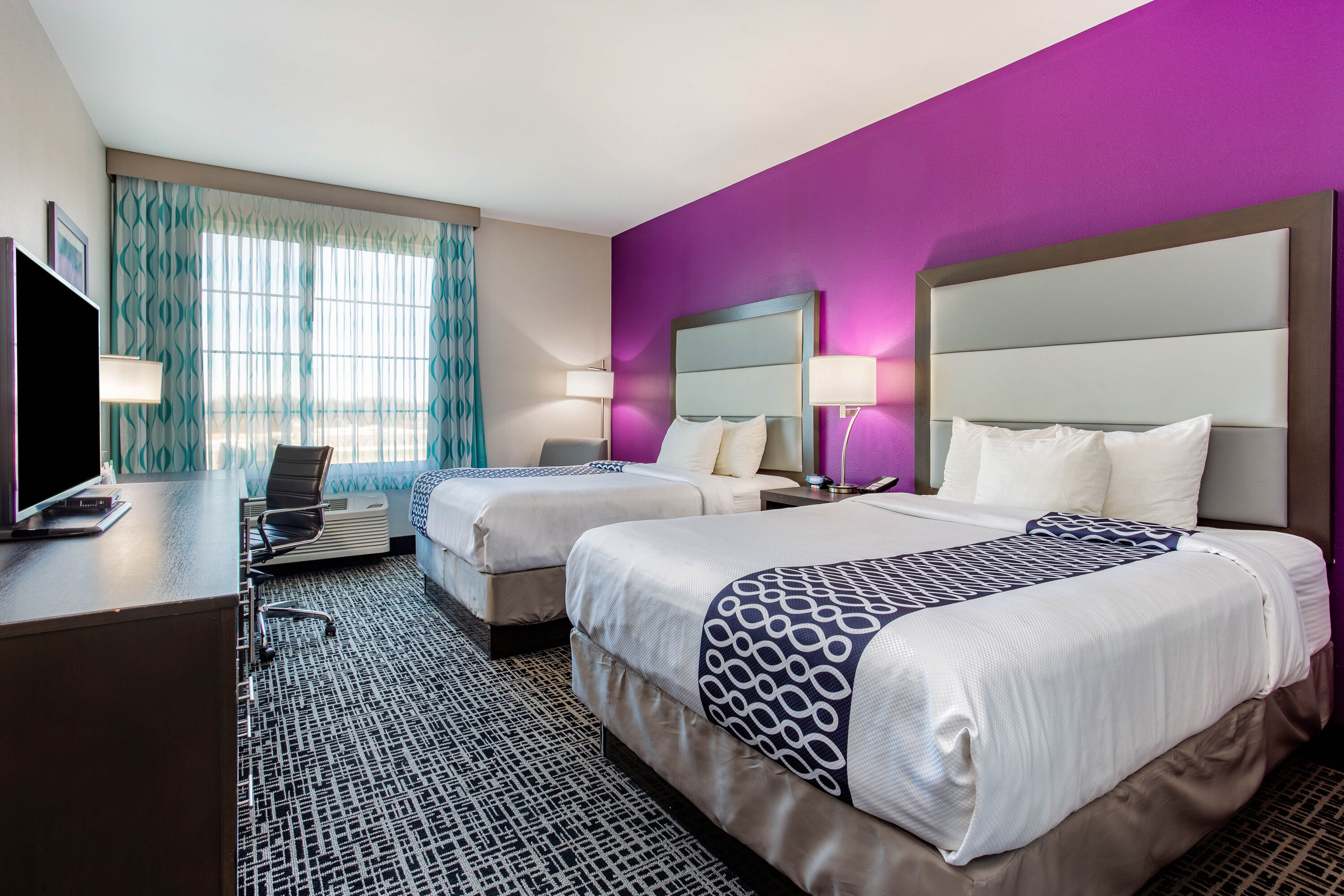La Quinta Inn & Suites by Wyndham Springfield IL | Springfield, IL Hotels