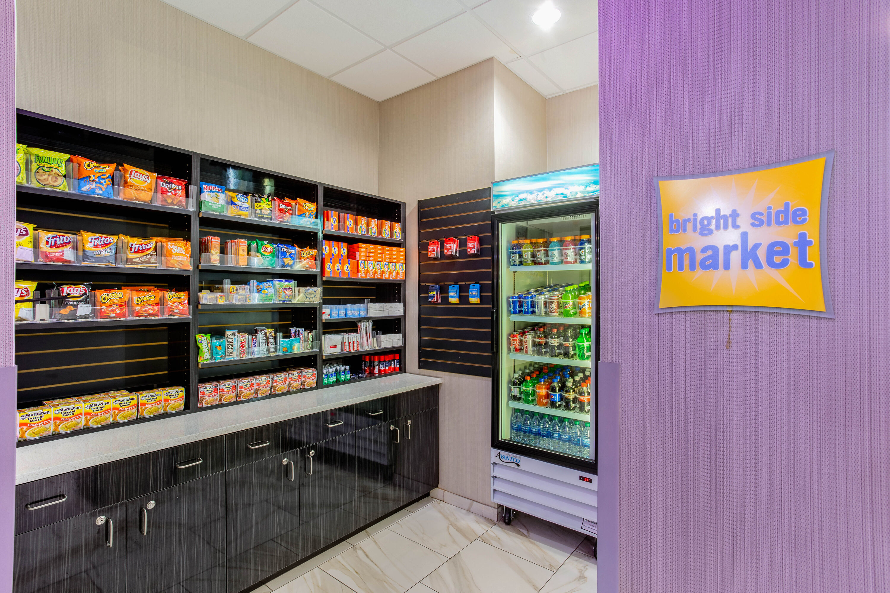 La Quinta Inn & Suites by Wyndham Springfield IL | Springfield, IL Hotels