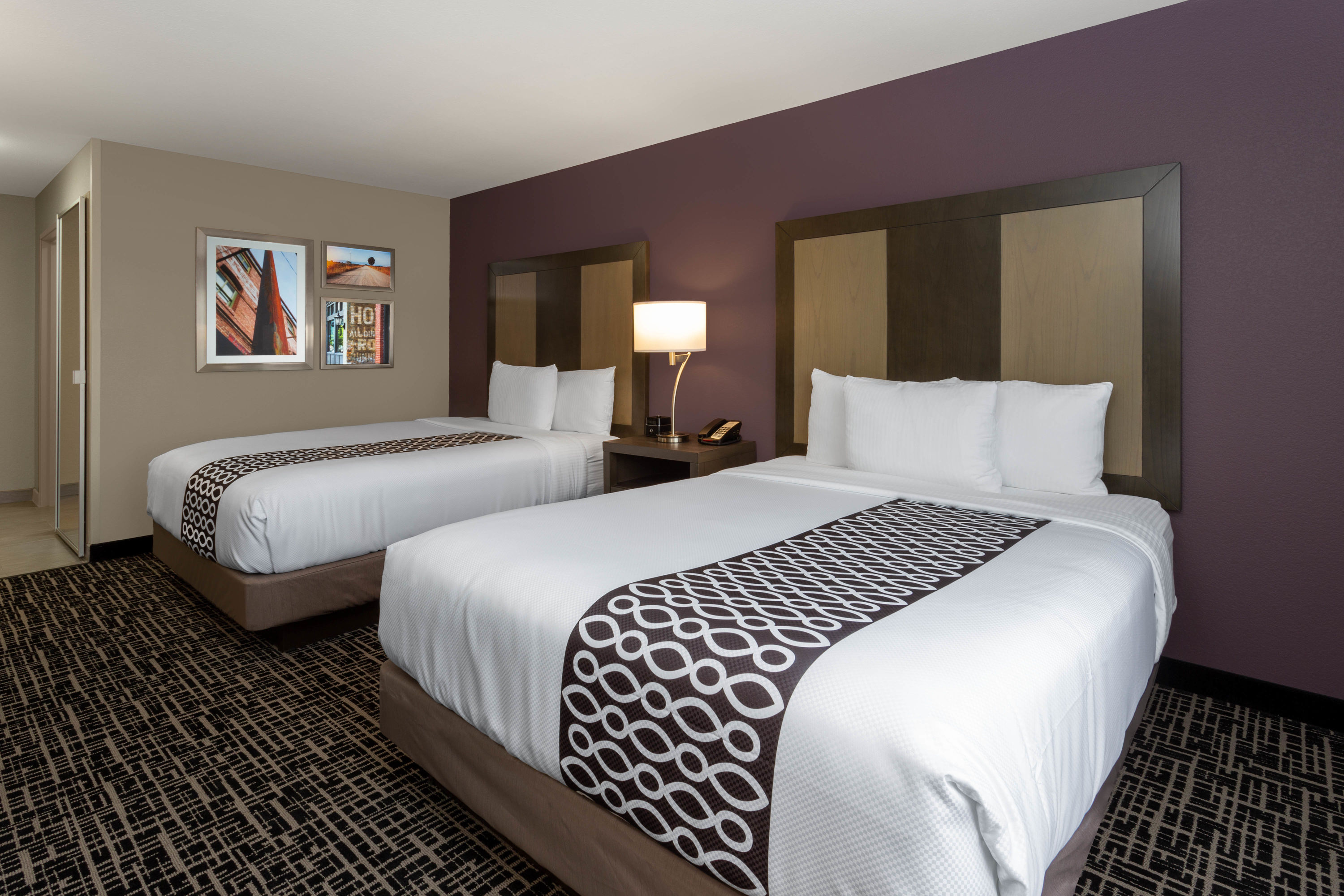 La Quinta Inn & Suites by Wyndham Wichita Airport | Wichita, KS Hotels