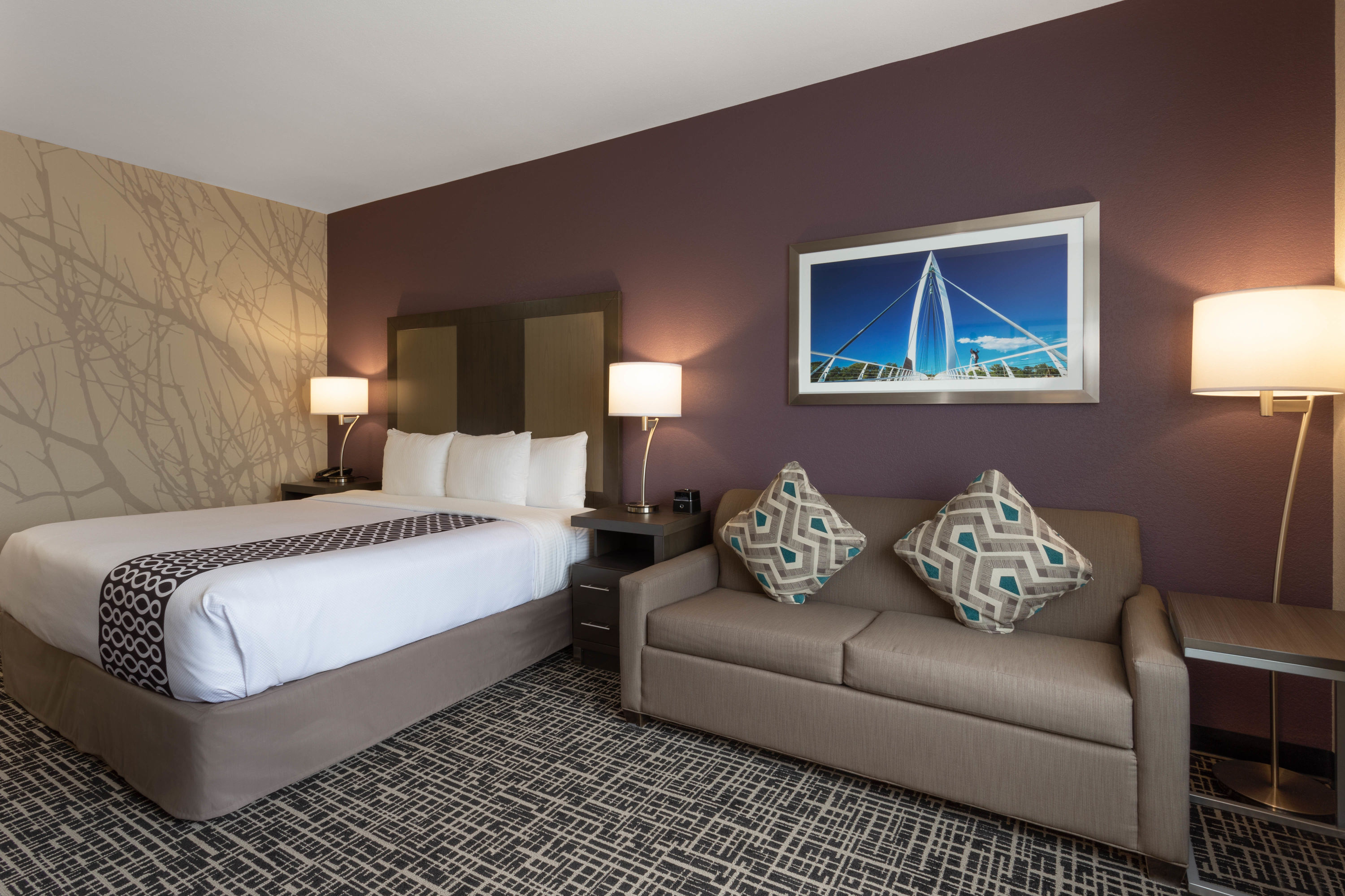 La Quinta Inn & Suites by Wyndham Wichita Airport | Wichita, KS Hotels