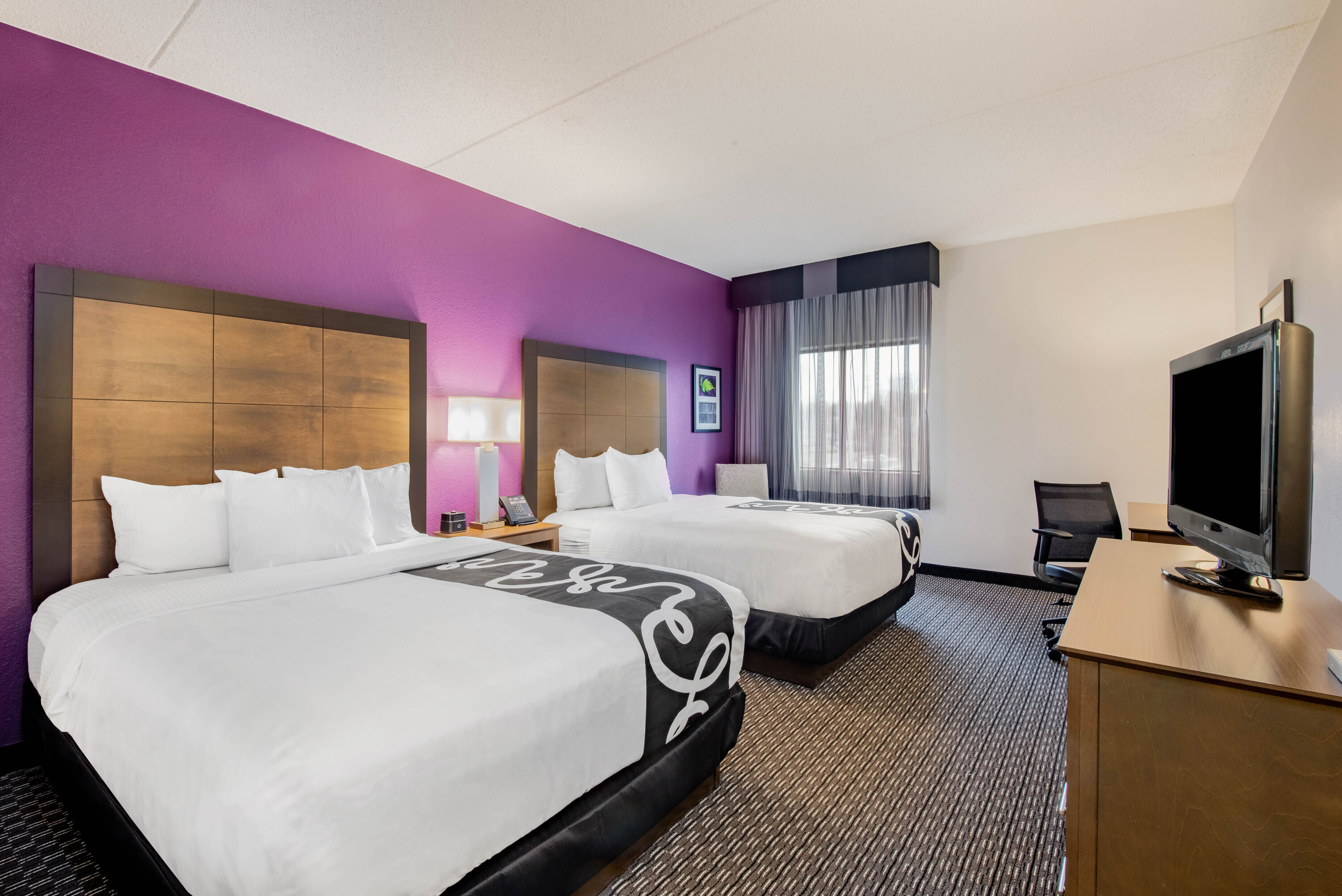La Quinta Inn & Suites by Wyndham Baltimore BWI Airport | Linthicum, MD ...