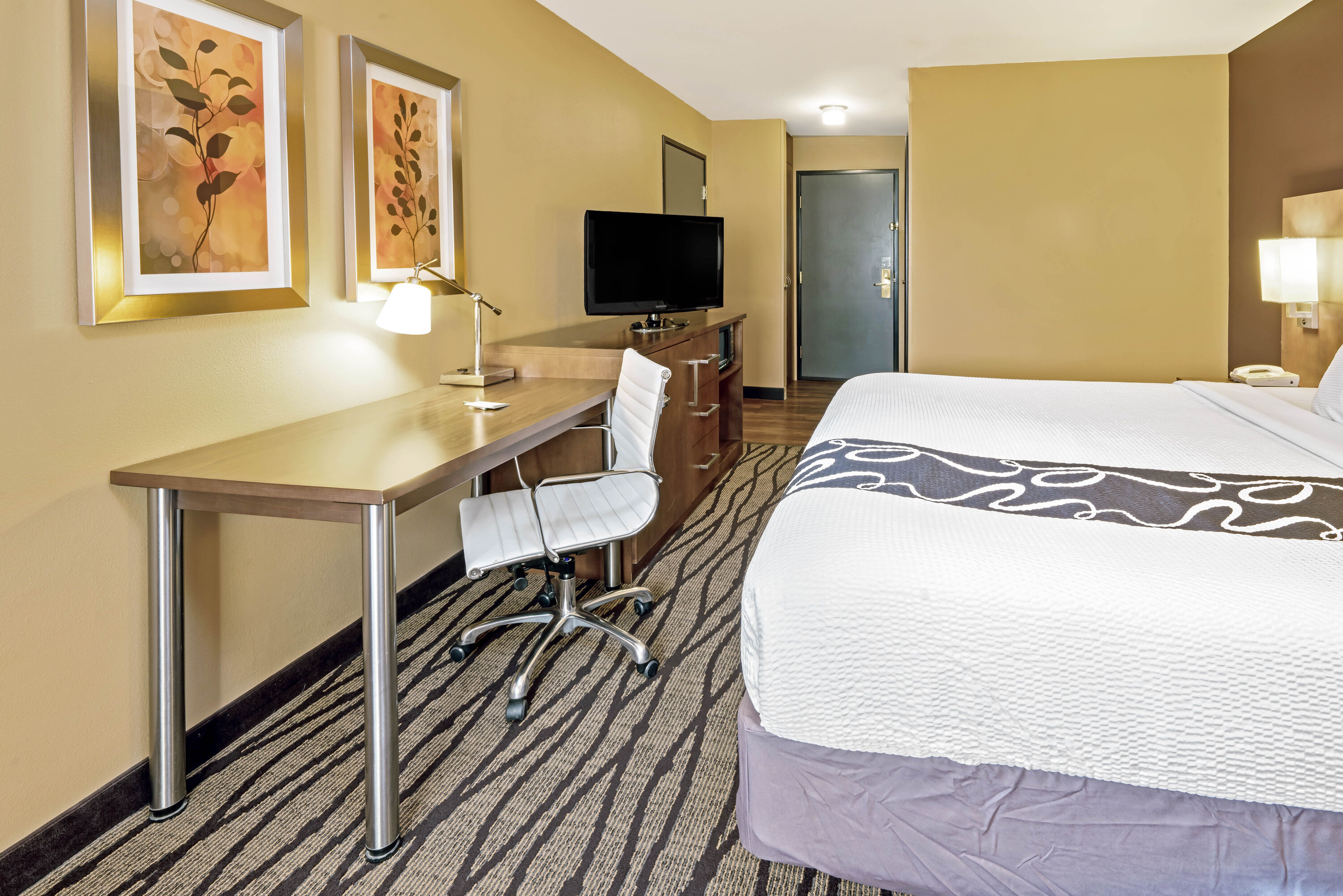 La Quinta Inn & Suites by Wyndham Butte | Butte, MT Hotels