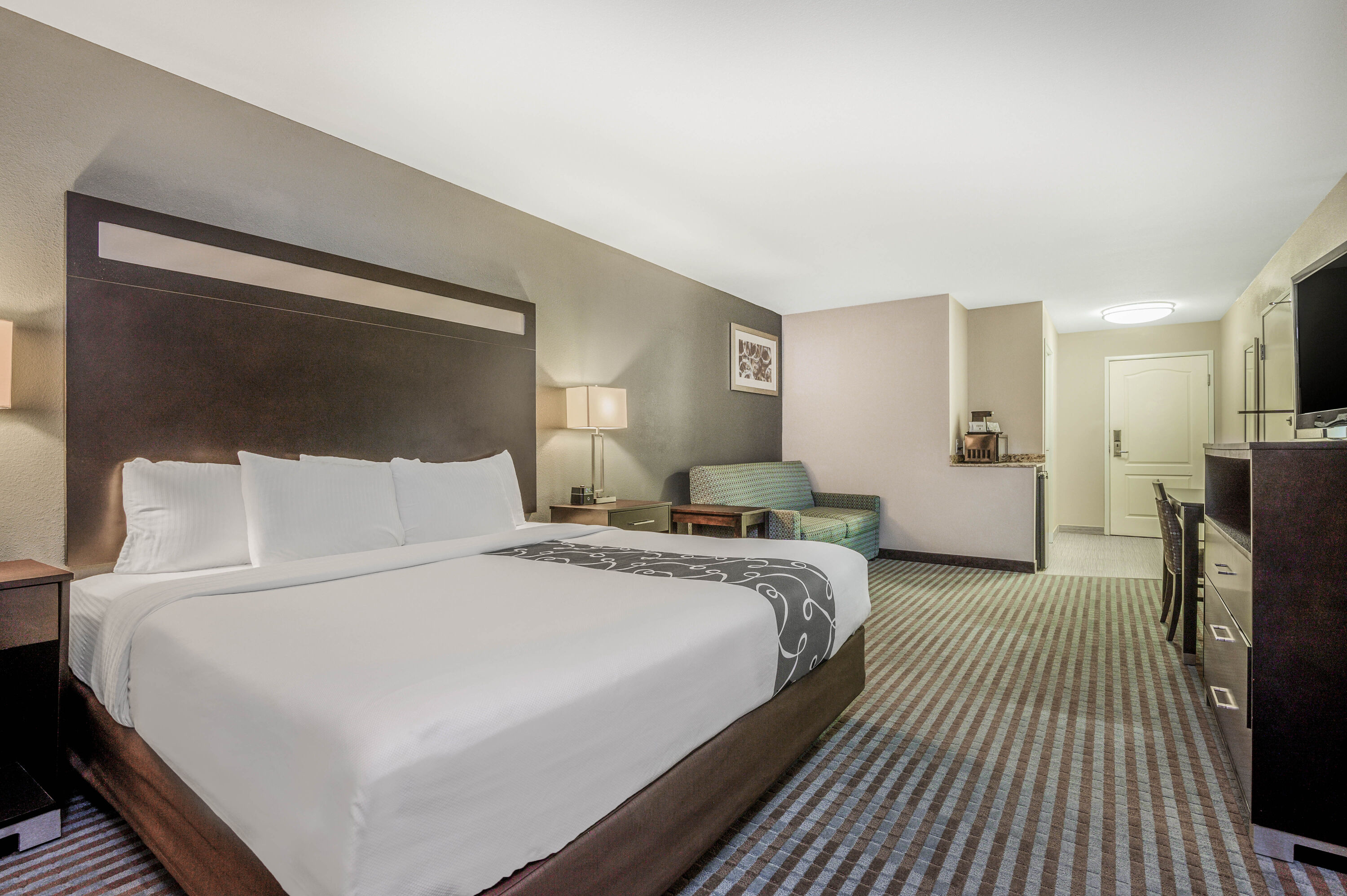 La Quinta Inn & Suites by Wyndham Glendive | Glendive, MT Hotels