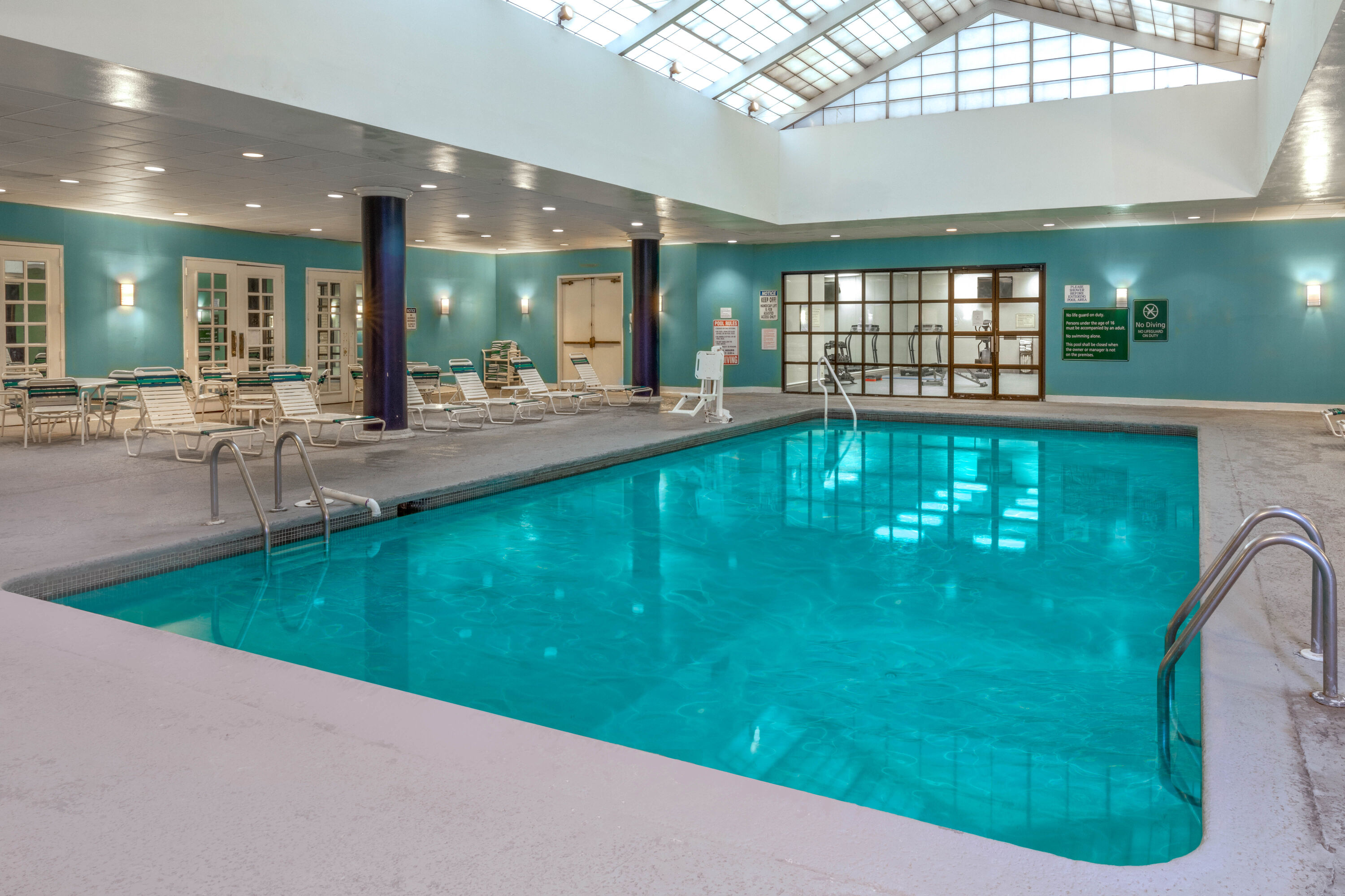 La Quinta Inn & Suites by Wyndham Secaucus Meadowlands | Secaucus, NJ ...