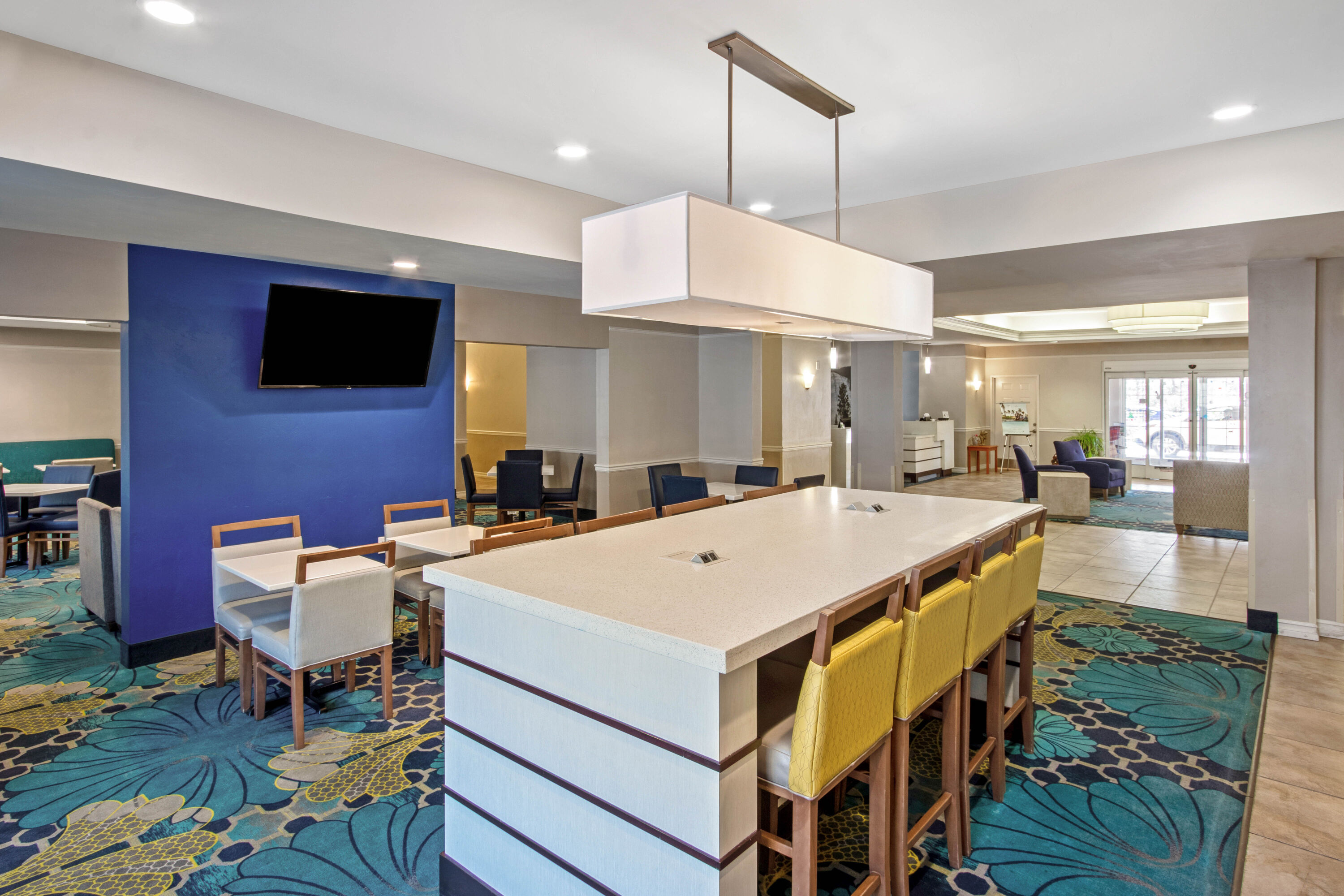 La Quinta Inn & Suites by Wyndham Ruidoso Downs | Ruidoso Downs, NM Hotels