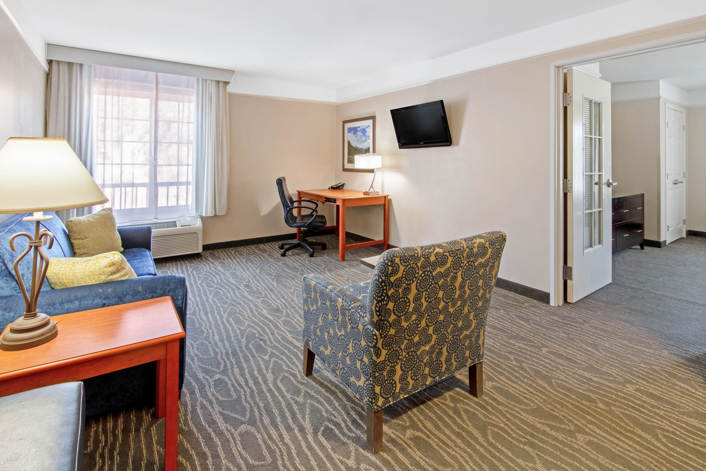 La Quinta Inn & Suites by Wyndham Ruidoso Downs | Ruidoso Downs, NM Hotels